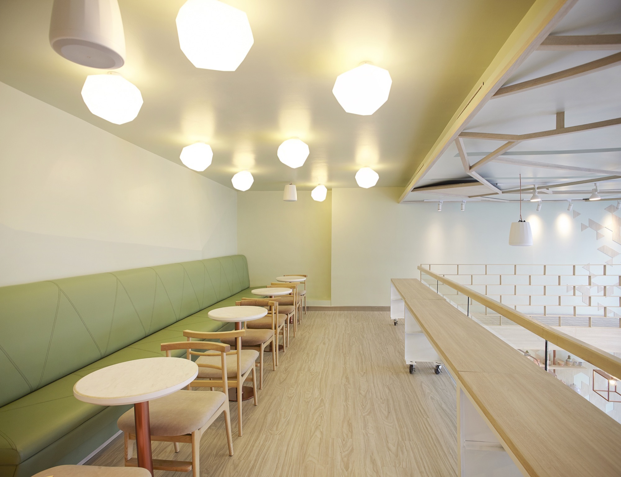 Galeria de SHUGAA / party/space/design - 7