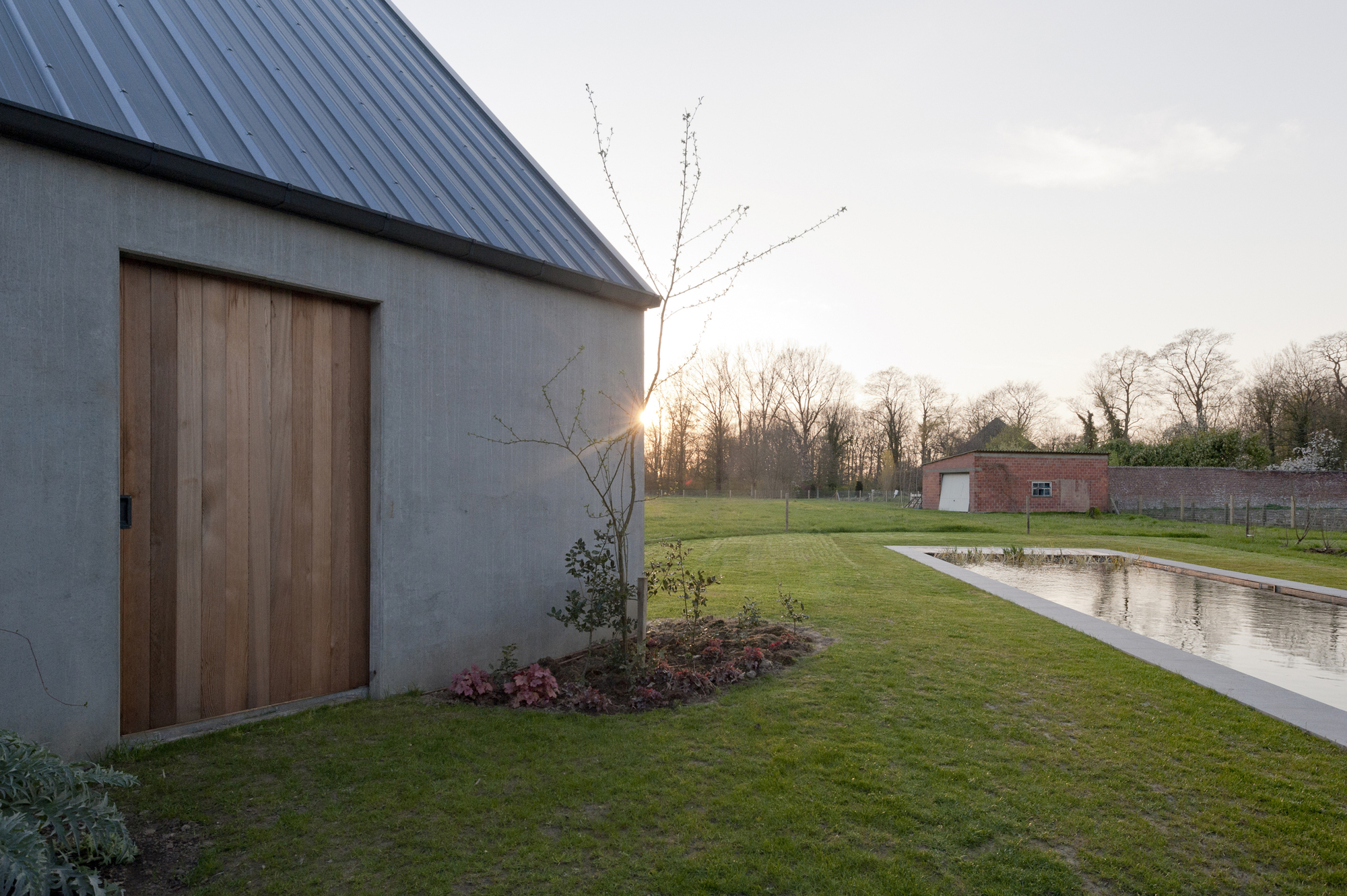 Gallery of Contemporary Barn / P L O E G architecten - 9