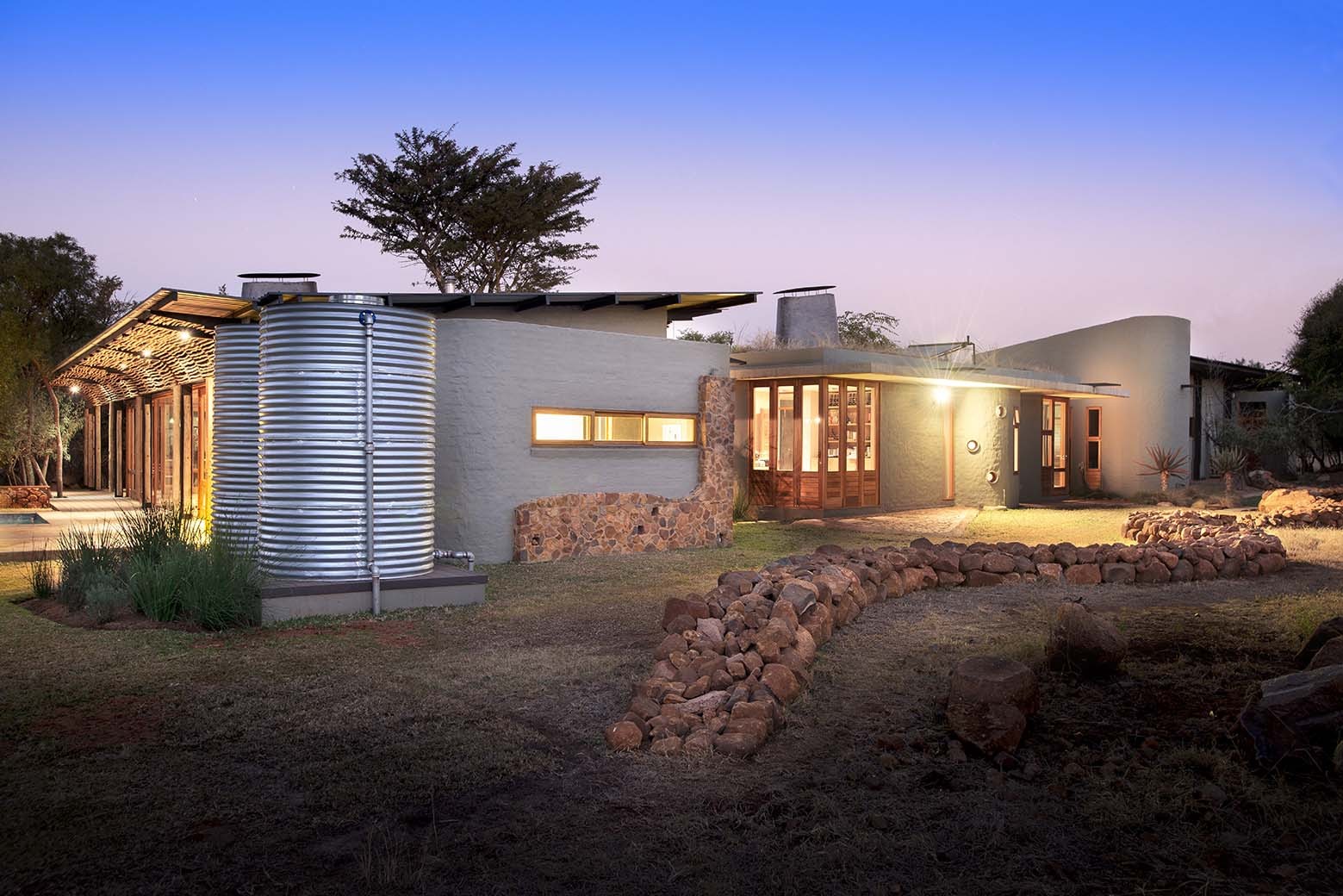 Gallery of House Mouton / Earthworld Architects - 6