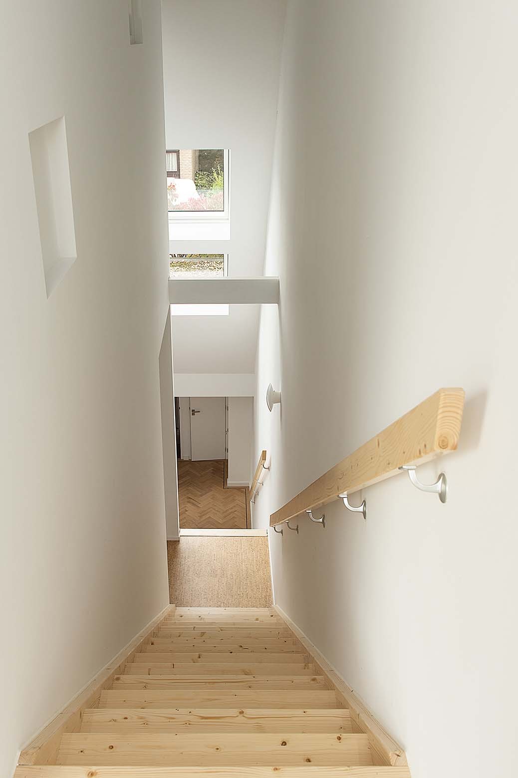 Gallery of House in a House / Global Architects - 10