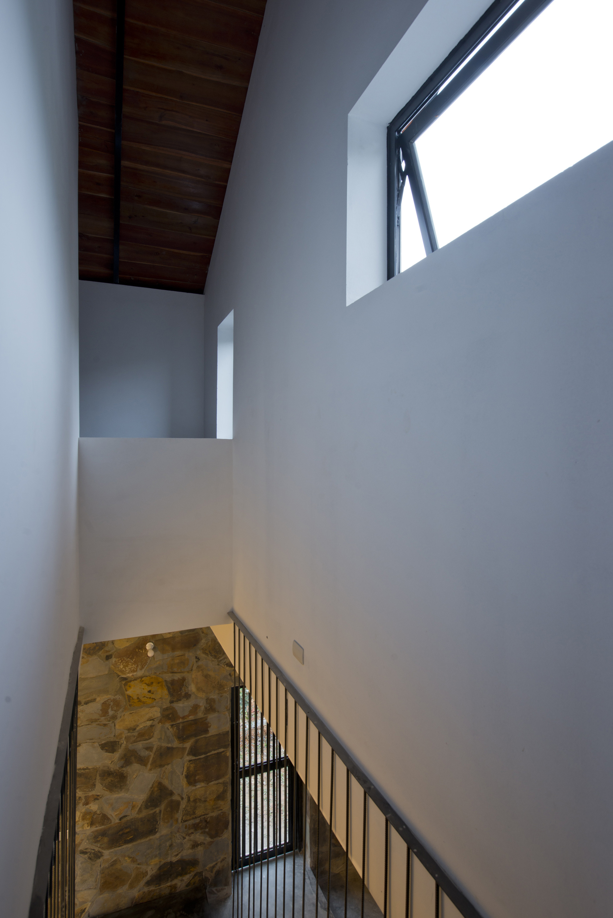 Galería de Casa con techo plegado / TOOB STUDIO - 3