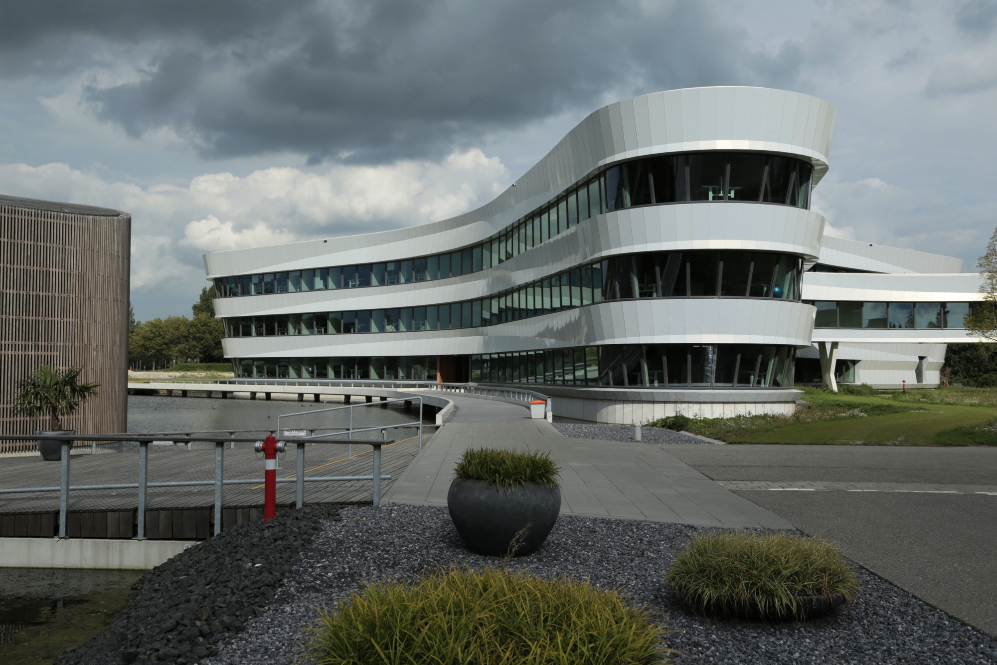 Gallery of Tetra Office Building for the Research Institute Deltares ...