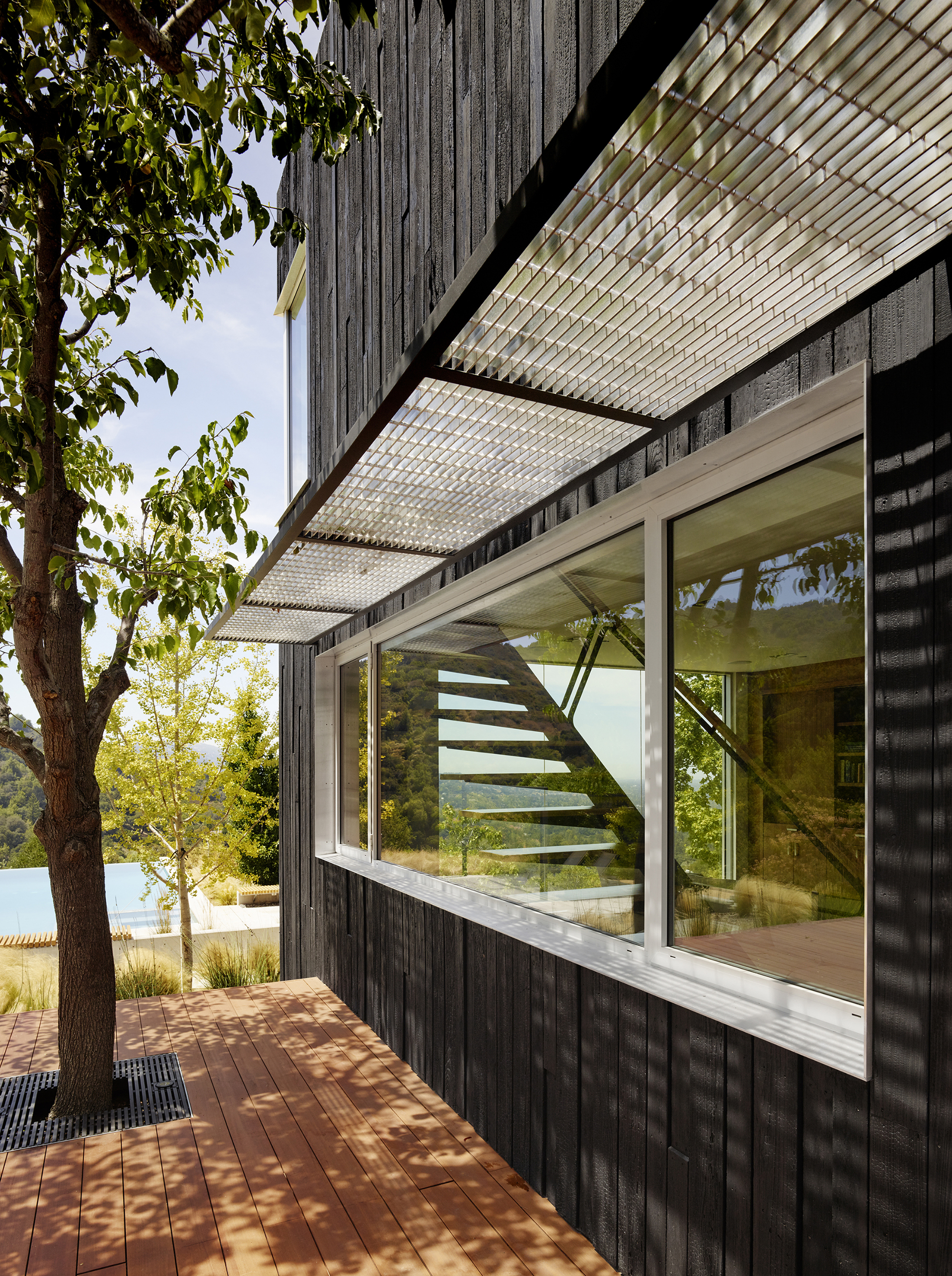 Gallery of Show Sugi Ban House / Schwartz and Architecture - 24