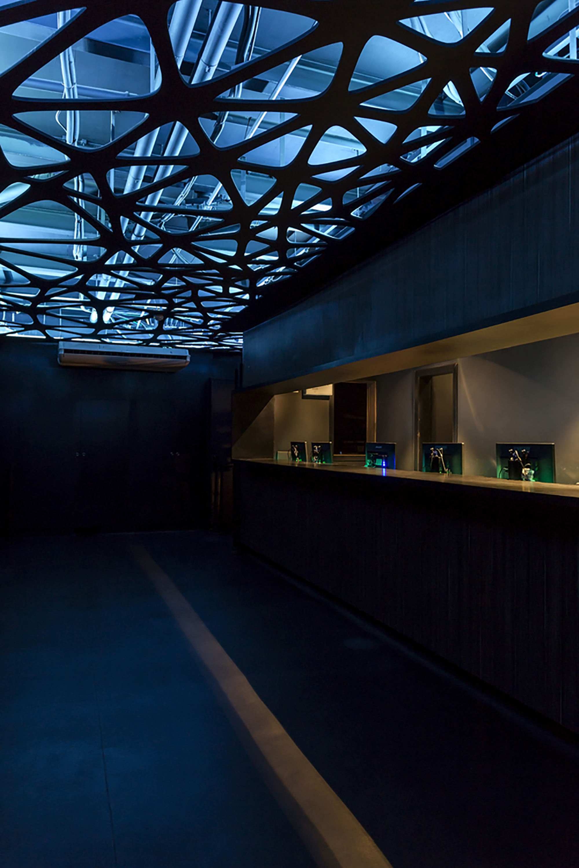 Gallery of The Year / Estudio Guto Requena - 2