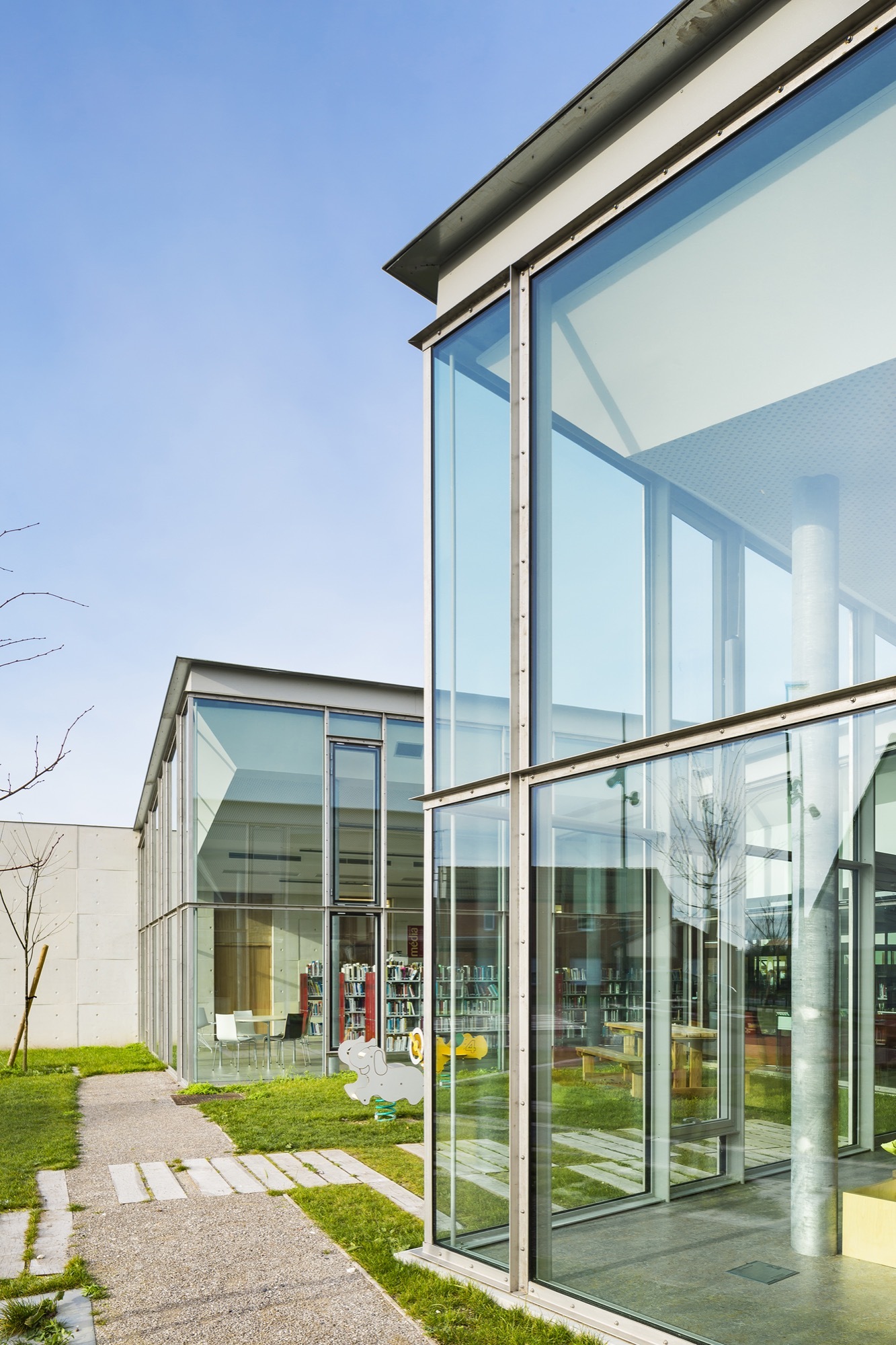 Gallery of Public Library in Estaminet / Richard + Schoeller ...