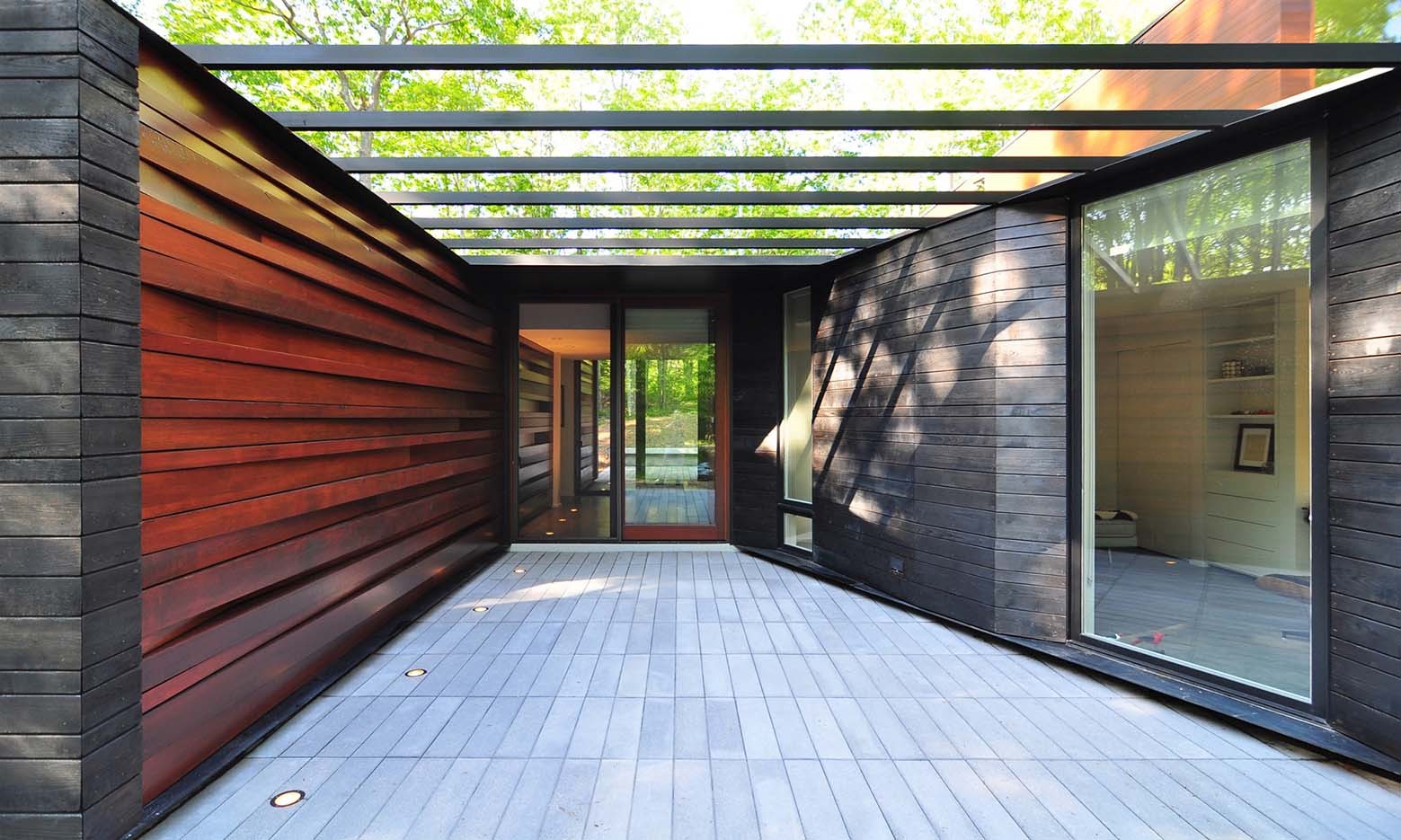 Gallery of Pleated House / Johnsen Schmaling Architects - 5