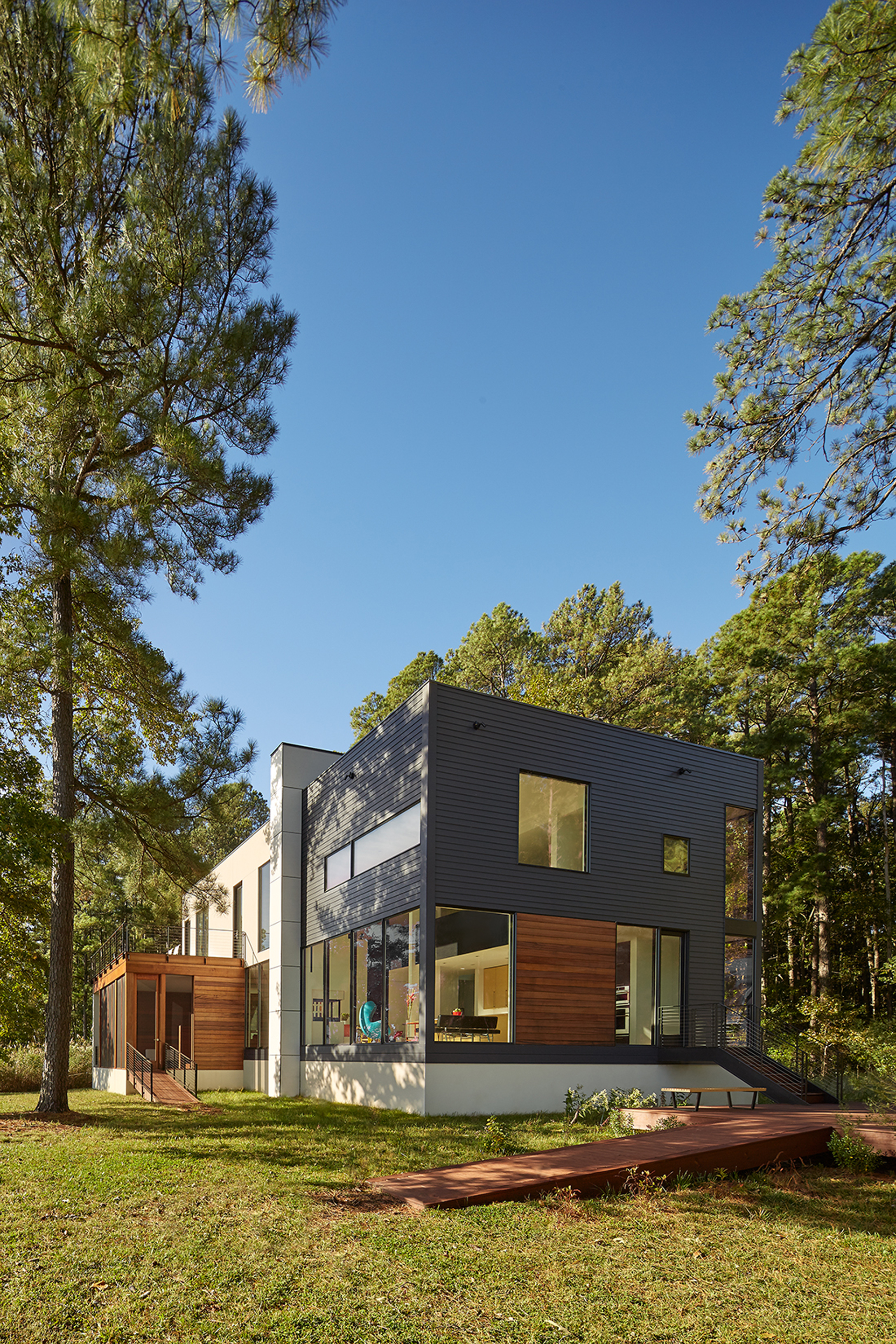 Gallery of House on Solitude Creek / Robert Gurney Architect - 7