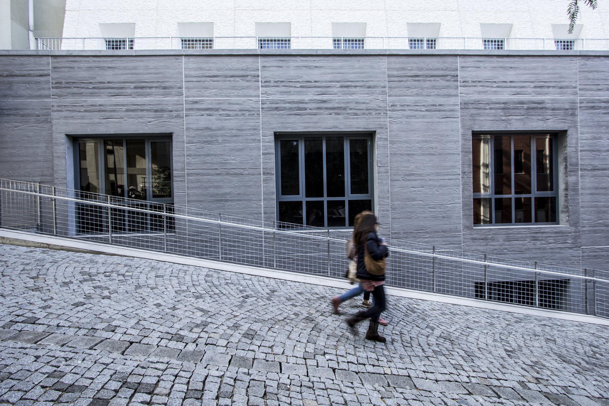 Gallery of School of Foreign Languages / AUDB Architects - 3