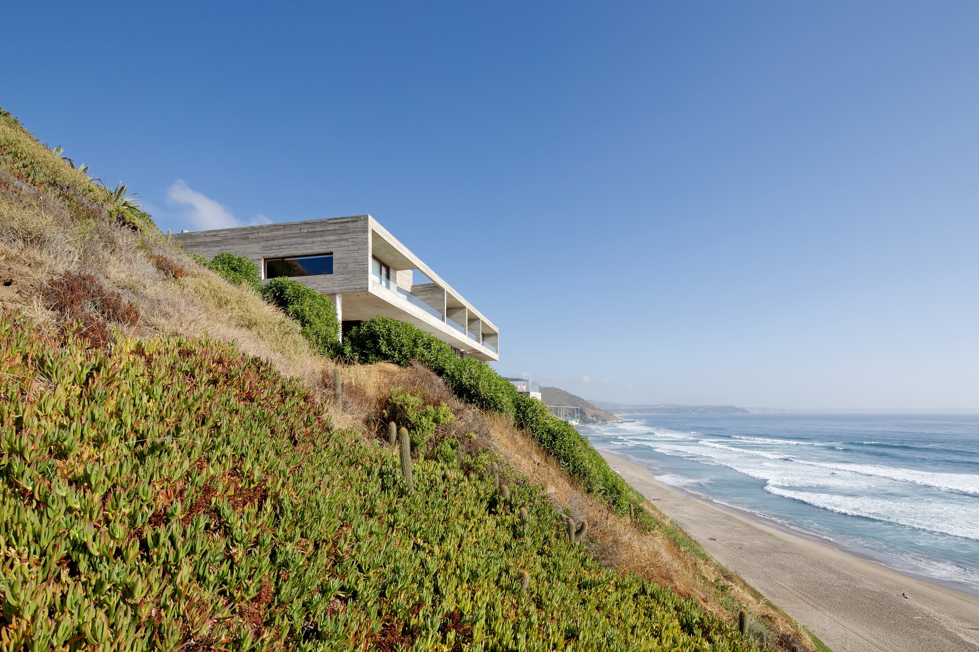 Paravicini House / Cristian Hrdalo | ArchDaily