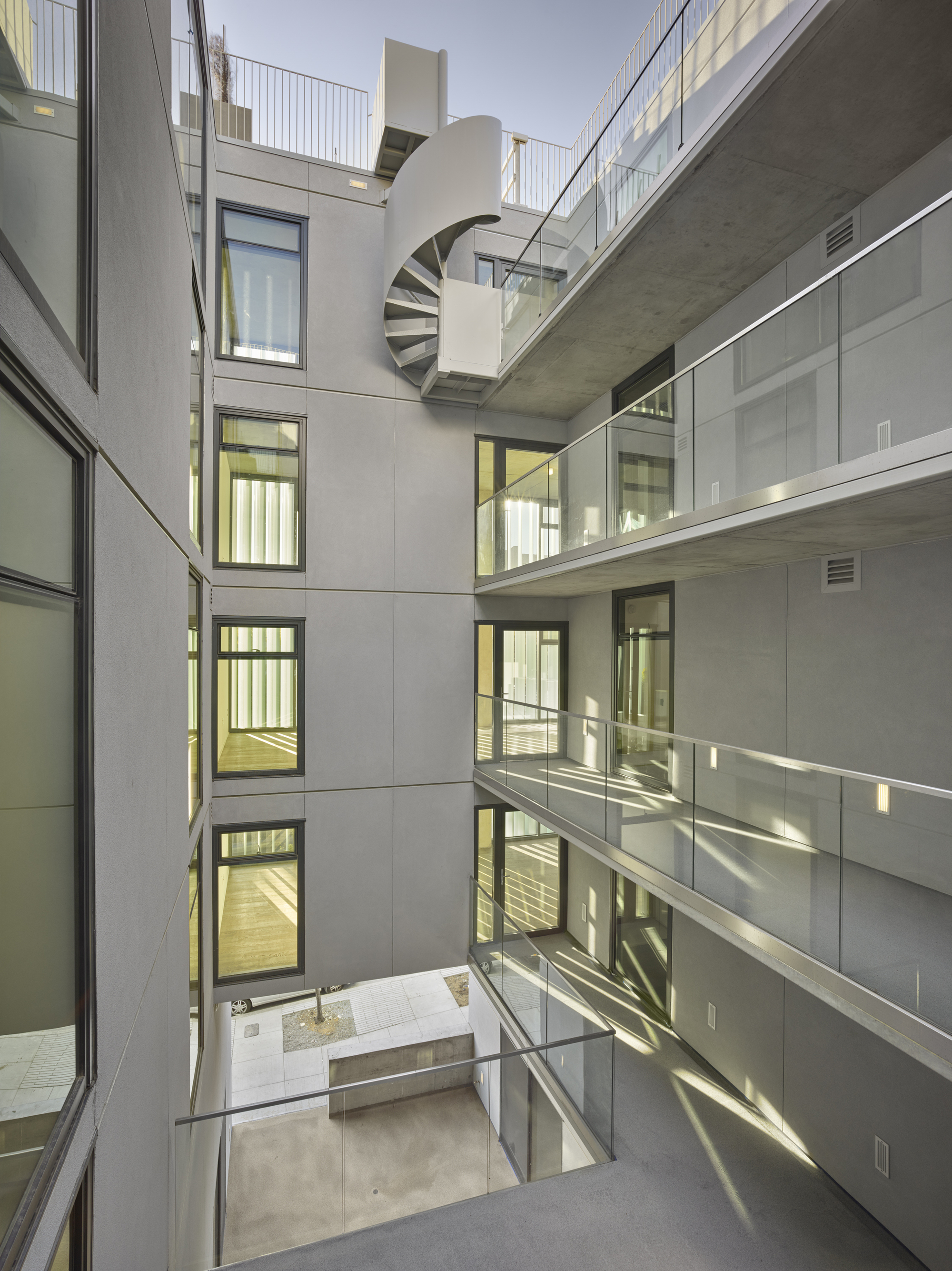 Gallery of 8 Octavia / Stanley Saitowitz | Natoma Architects - 5