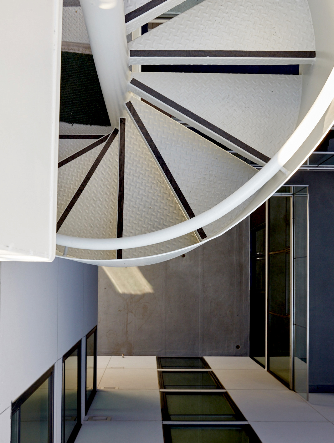 Gallery of 8 Octavia / Stanley Saitowitz | Natoma Architects - 15