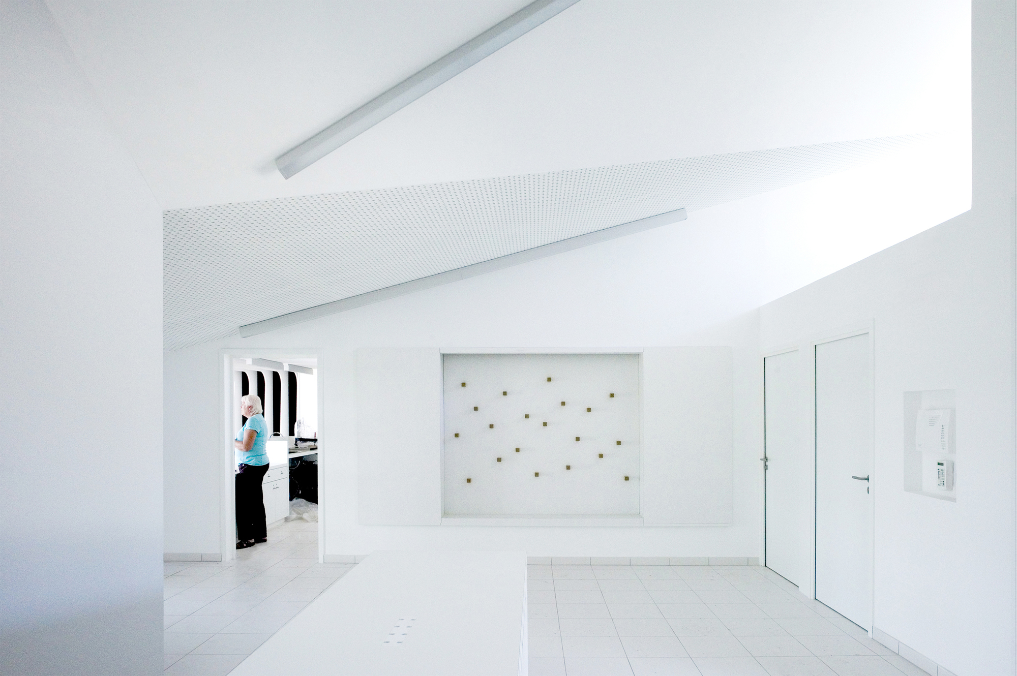 Gallery of Multifunctional Hall in France / rhb architectes - 7