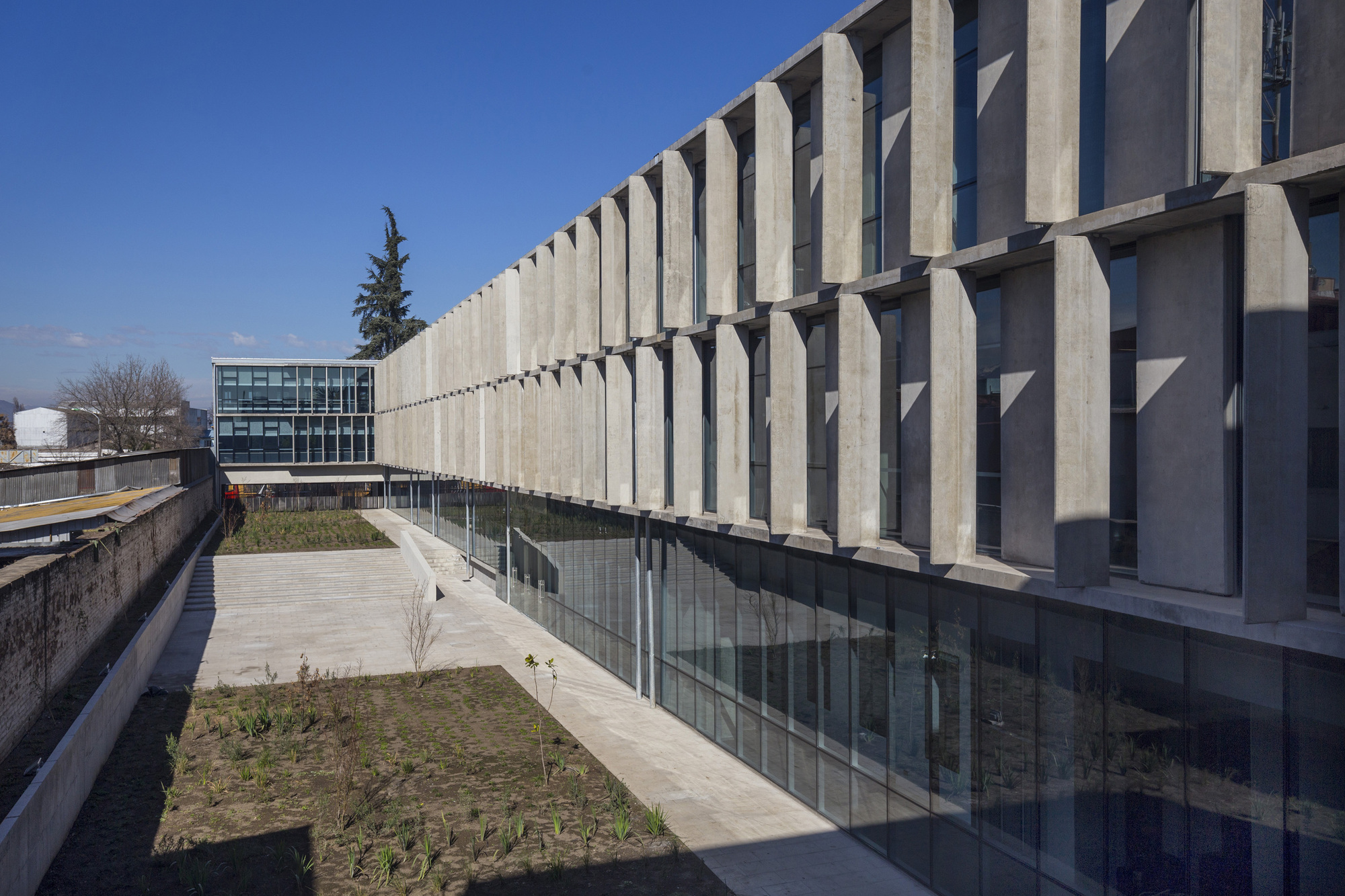 Galería de Edificio institucional del Ministerio chileno de Vivienda y ...