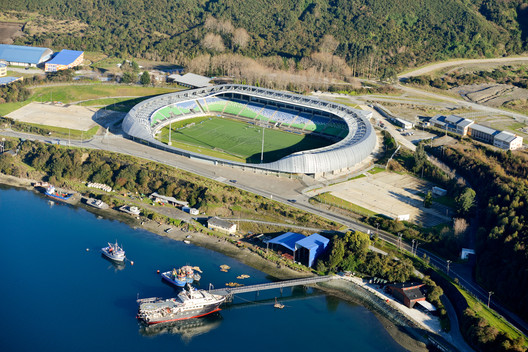 Chinquihue Stadium / Cristian Fernandez Arquitectos | ArchDaily