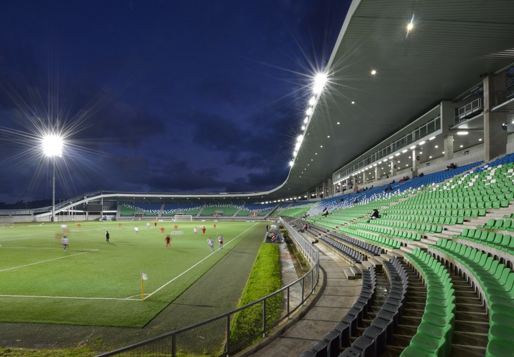 Chinquihue Stadium / Cristian Fernandez Arquitectos | ArchDaily