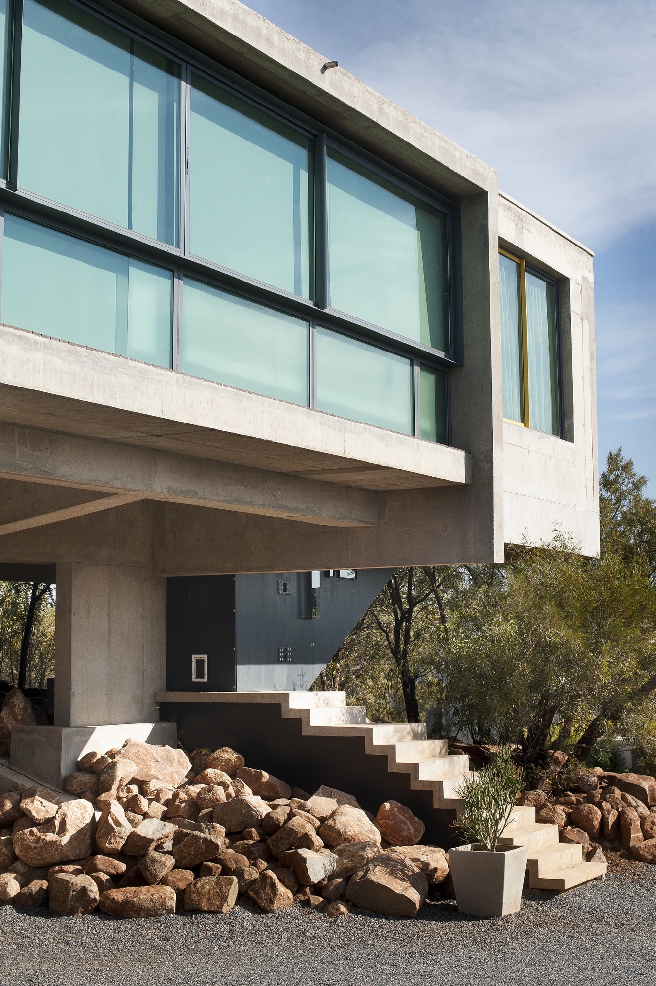 Gallery of House Gauché / Earthworld Architects & Interiors - 9