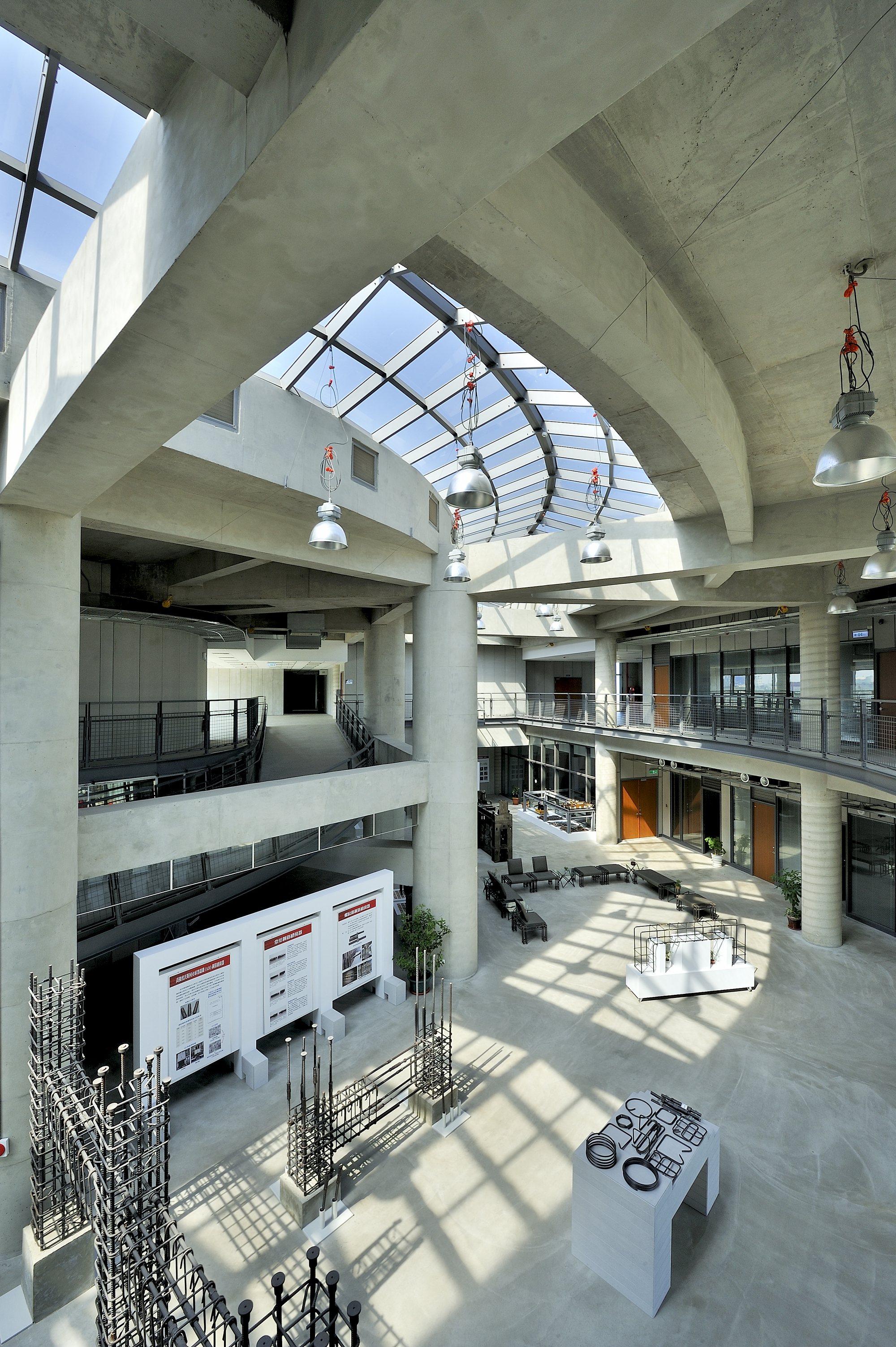 Gallery of Tung Ho Steel Enterprise Corp. Administration Building / Che ...