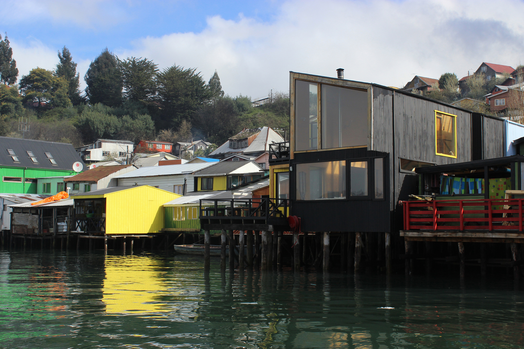 Gallery of Palafito del Mar Hotel / Ortuzar Gebauer Arquitectos - 32