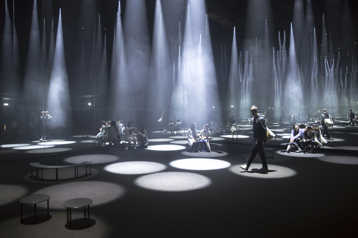 Gallery of Sou Fujimoto Installs a "Forest of Light" for COS at 2016 ...
