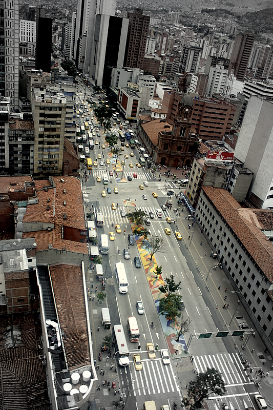 Avanza construcción de nuevo corredor verde en Medellín | ArchDaily en ...