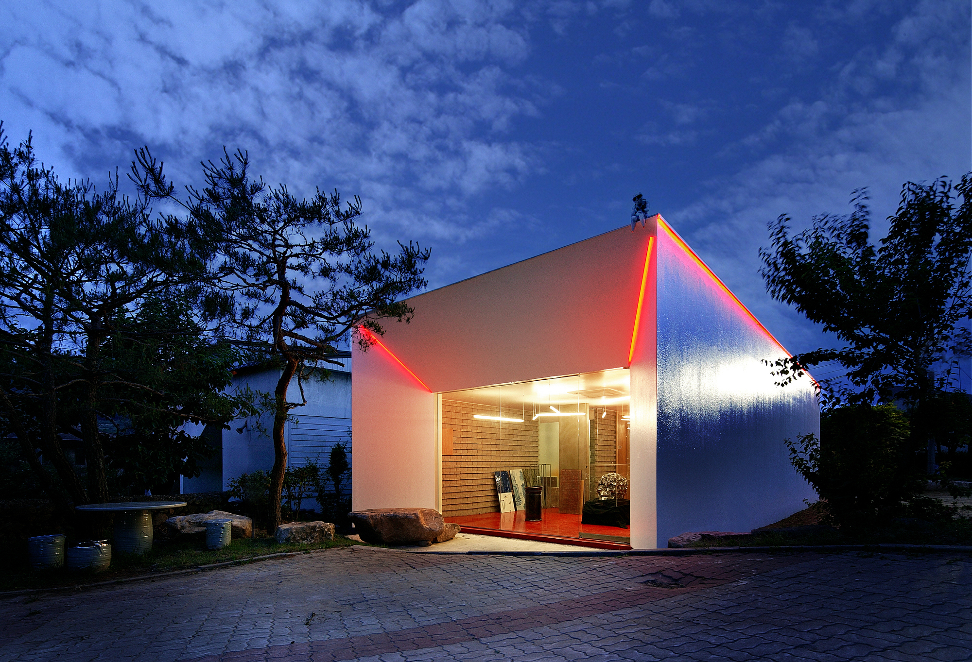 Gallery of Chocolate Box / Yoon Space - 3