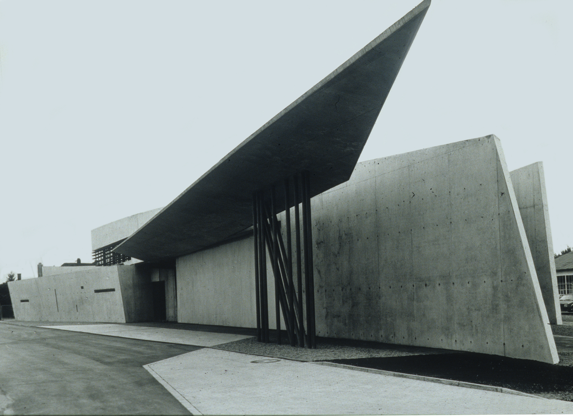 Gallery of AD Classics: Vitra Fire Station / Zaha Hadid - 17