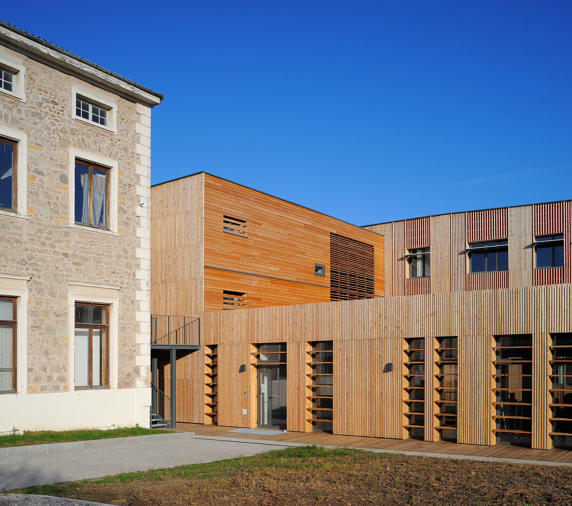 Gallery of Rooms with a View / Rue Royale Architectes - 2