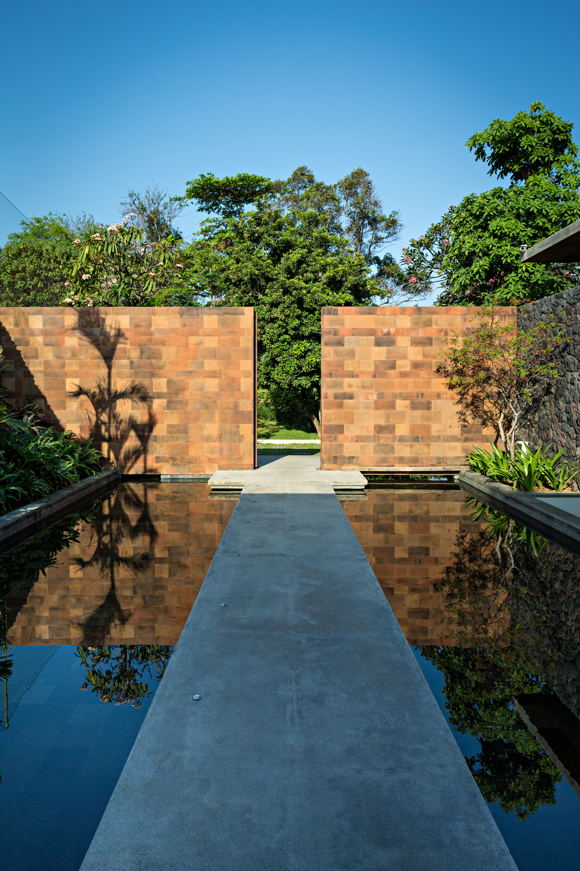 Gallery of DRA House in Bali / D-Associates - 4