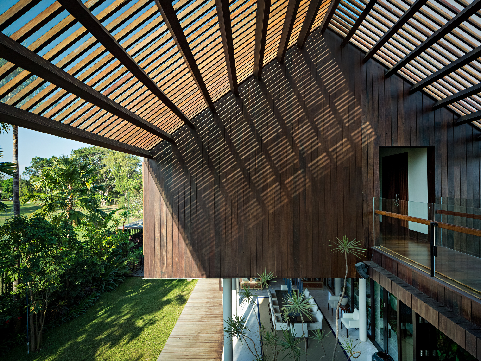 Gallery of DRA House in Bali / D-Associates - 10