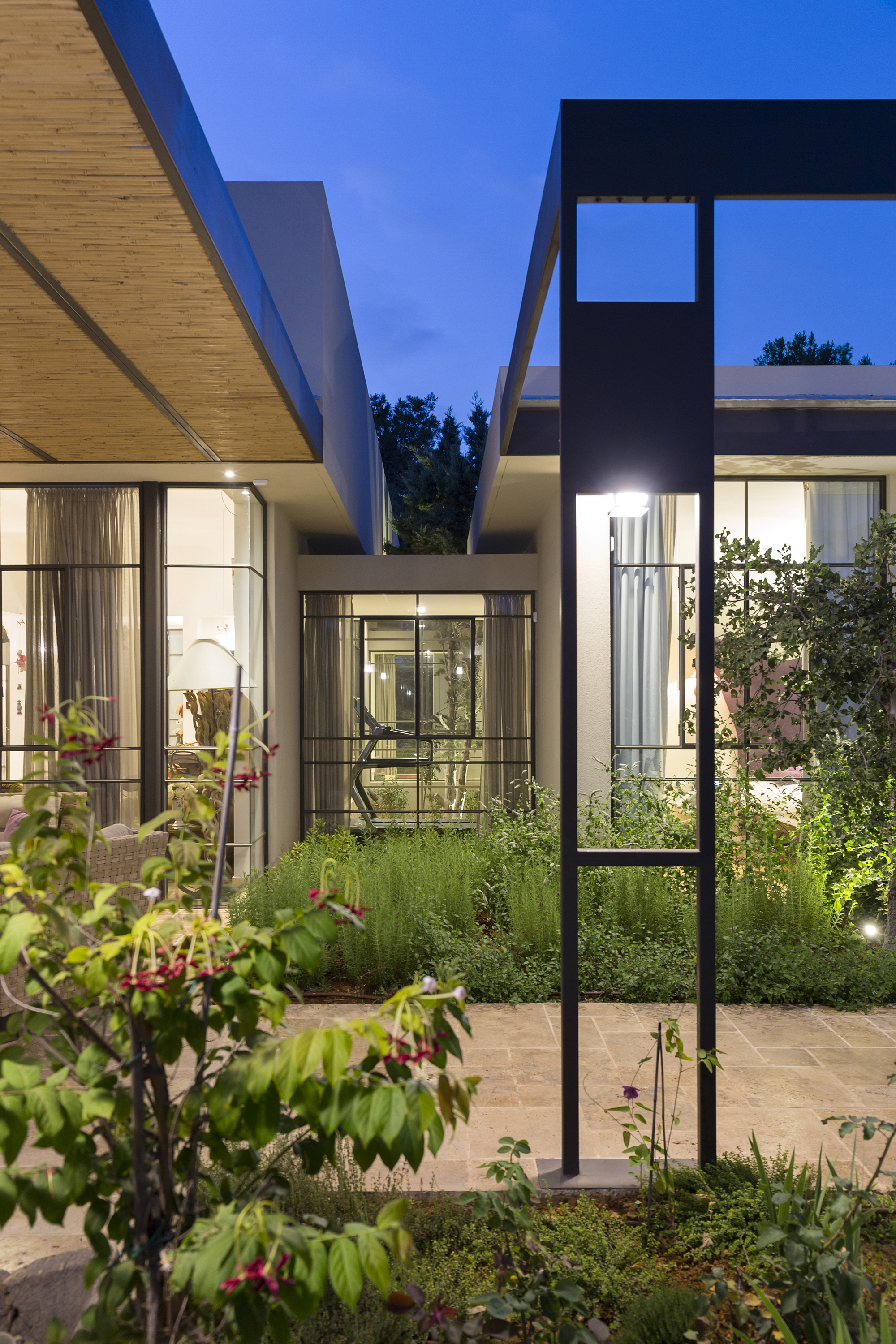 Gallery of Sharon 1 / BE architects - 18