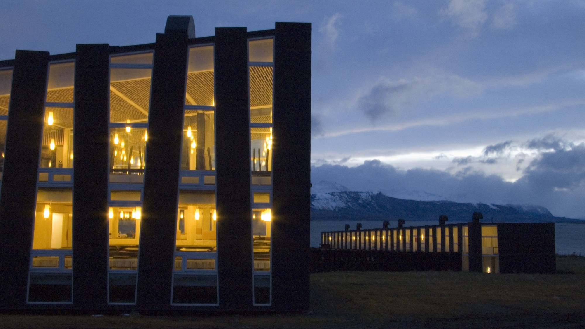 Gallery of Remota Hotel in Patagonia / Germán del Sol - 14