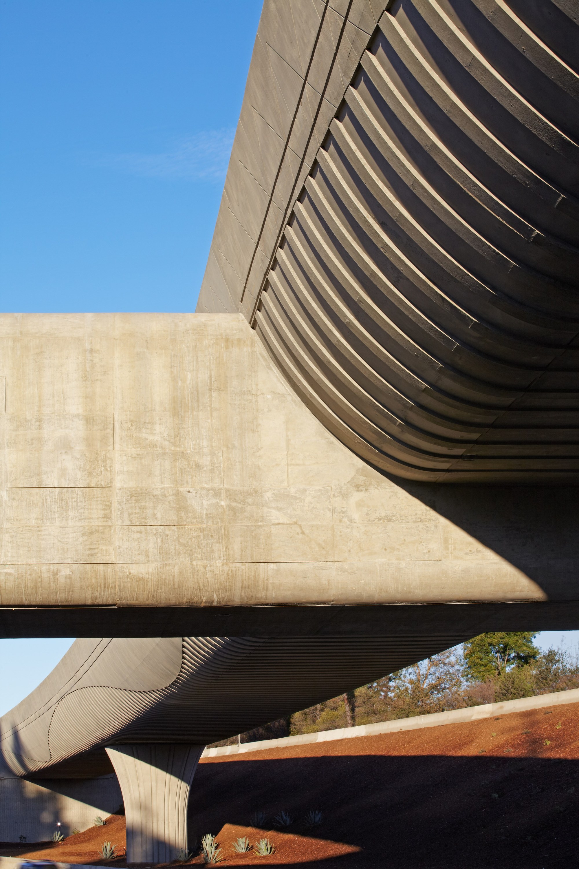 Gallery of The Gold Line Bridge / Rivka Night + Andrew Leicester - 5