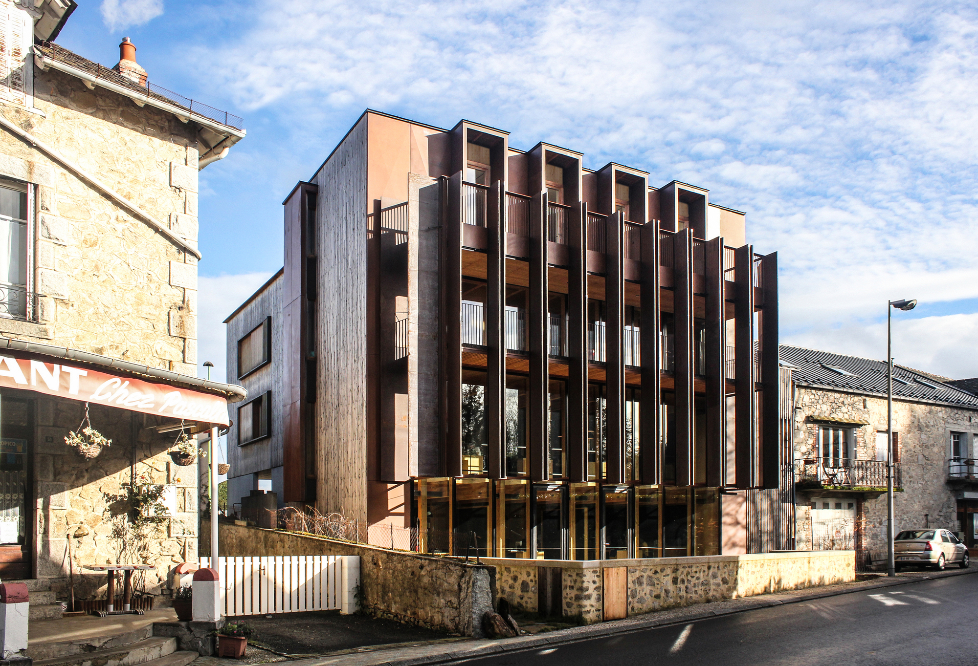 Le Rouget / Atelier du Rouget Simon Teyssou & associés | ArchDaily