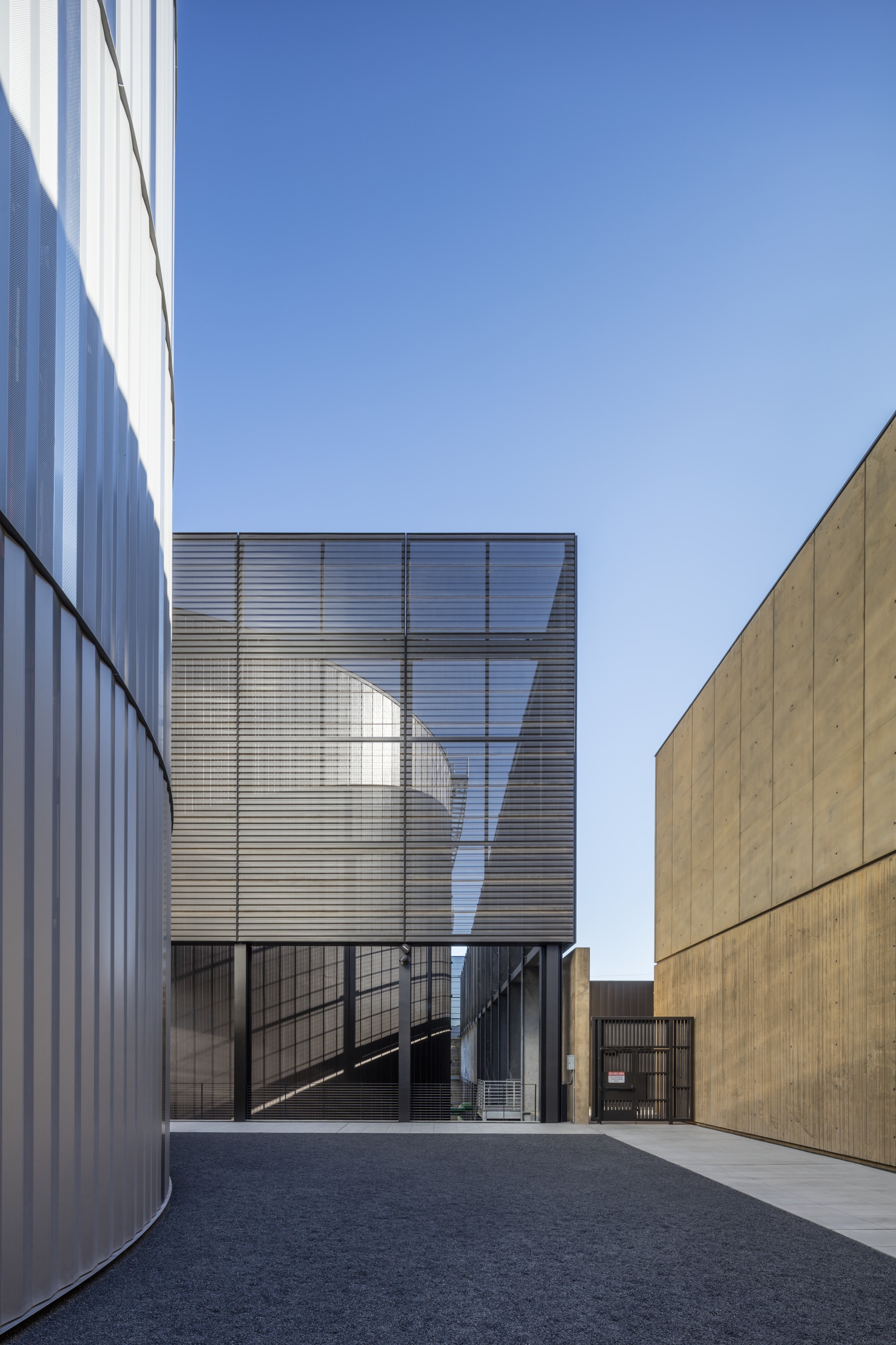 Gallery of Stanford University Central Energy Facility / ZGF Architects ...