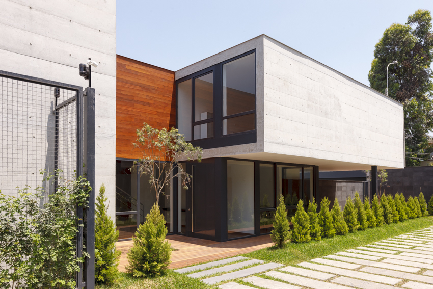 Gallery of Subtracted House / Seinfeld Arquitectos - 12