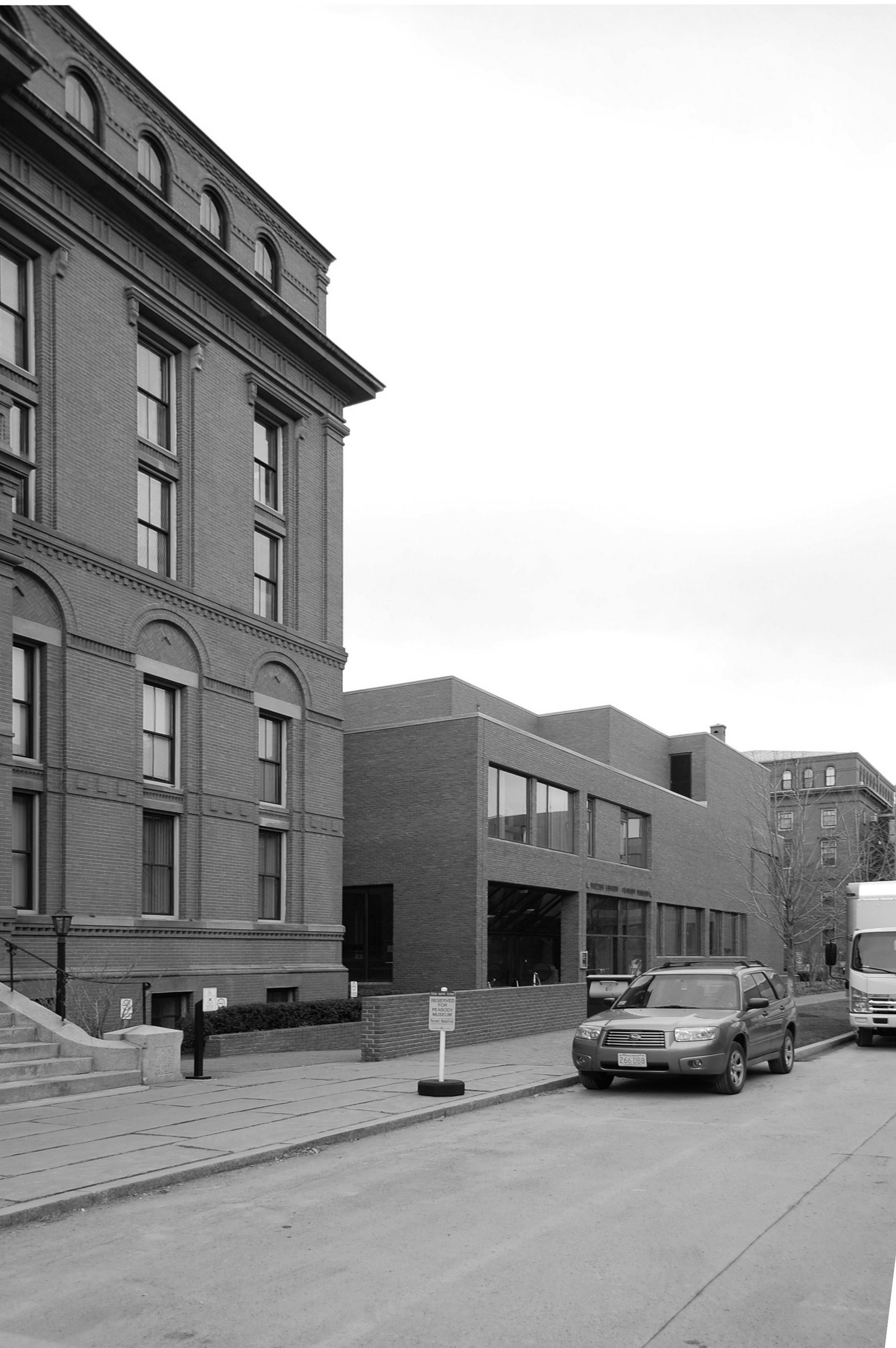 Galería de Edificio de Antropología Tozzer / Kennedy & Violich ...