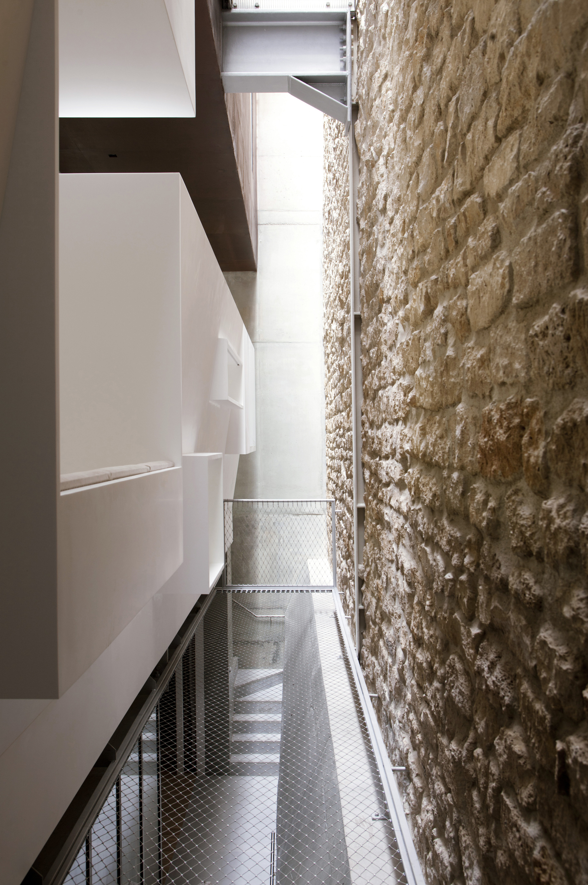 Gallery of The Cubist House / Moussafir Architectes - 12