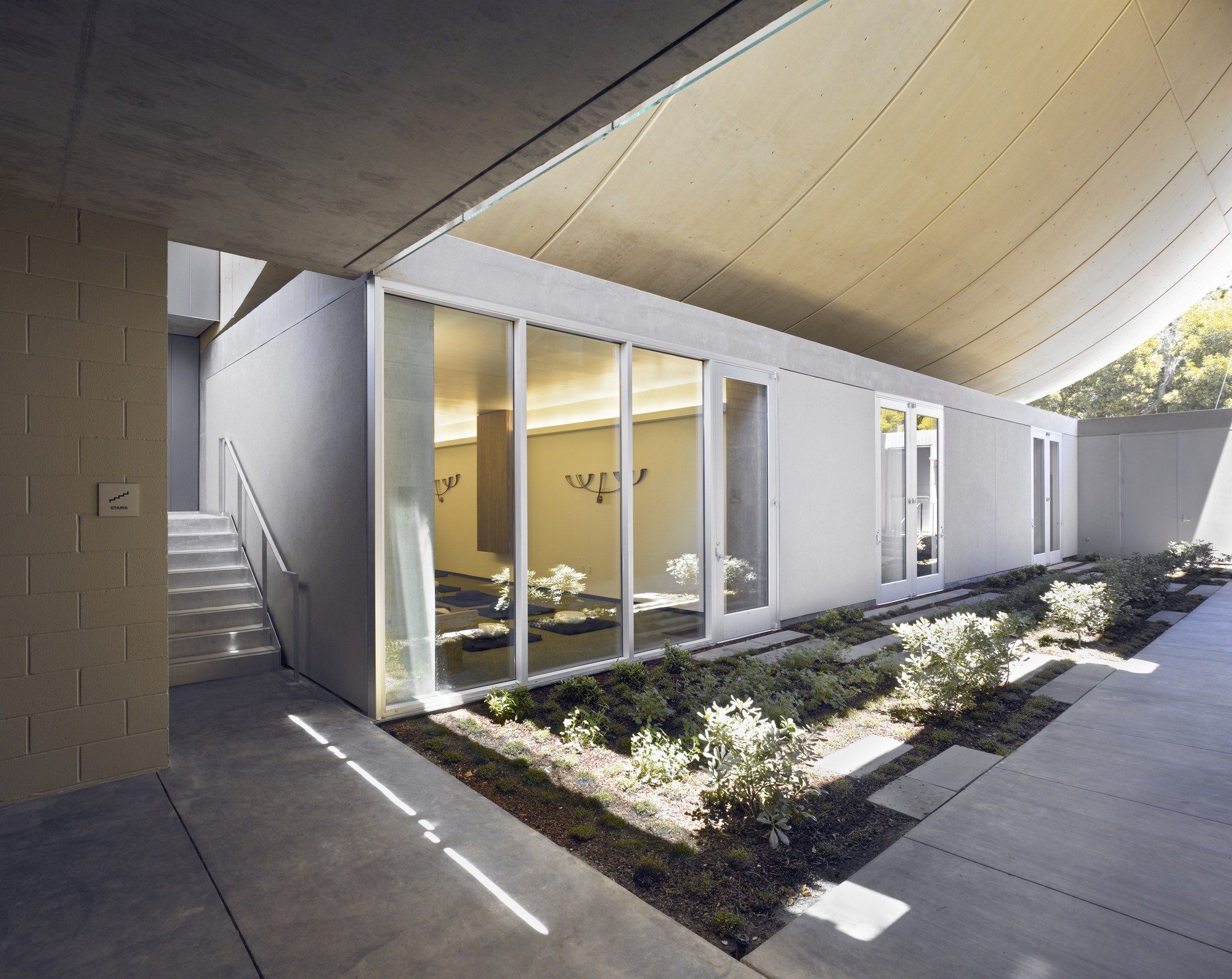 Gallery of Congregation Beth Sholom / Stanley Saitowitz | Natoma ...