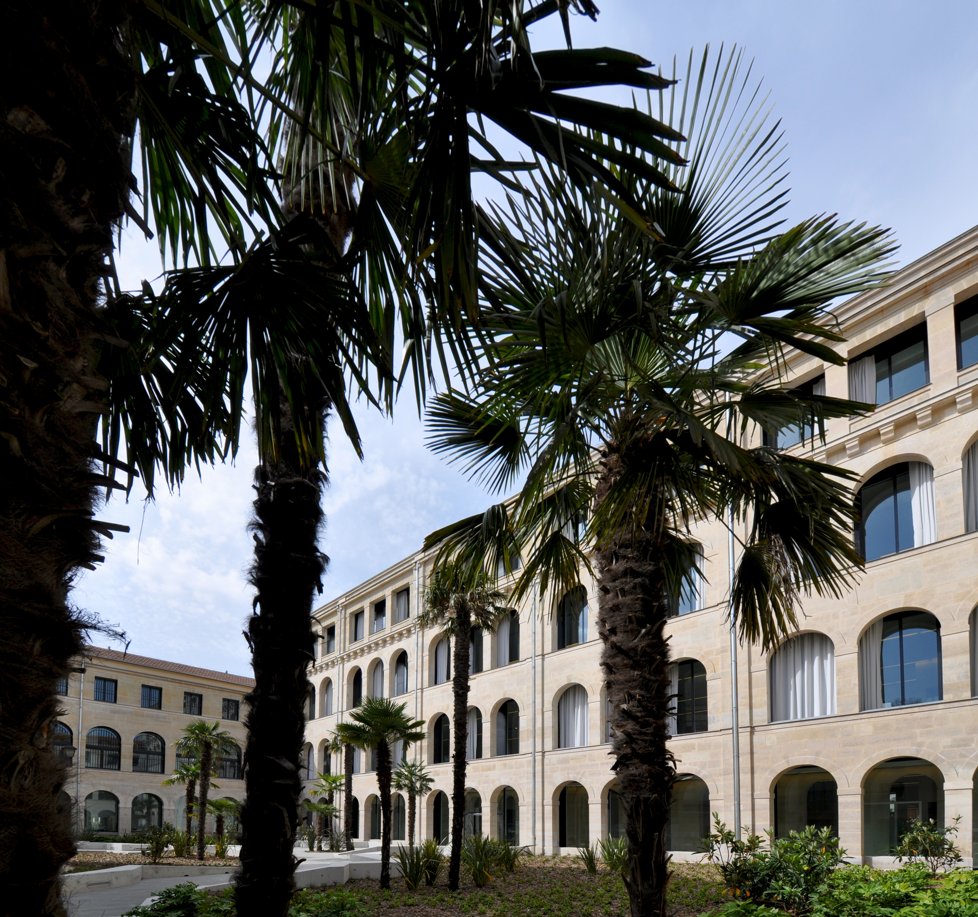 Gallery of Françoise Sagan Multimedia Library / Bigoni Mortemard - 8