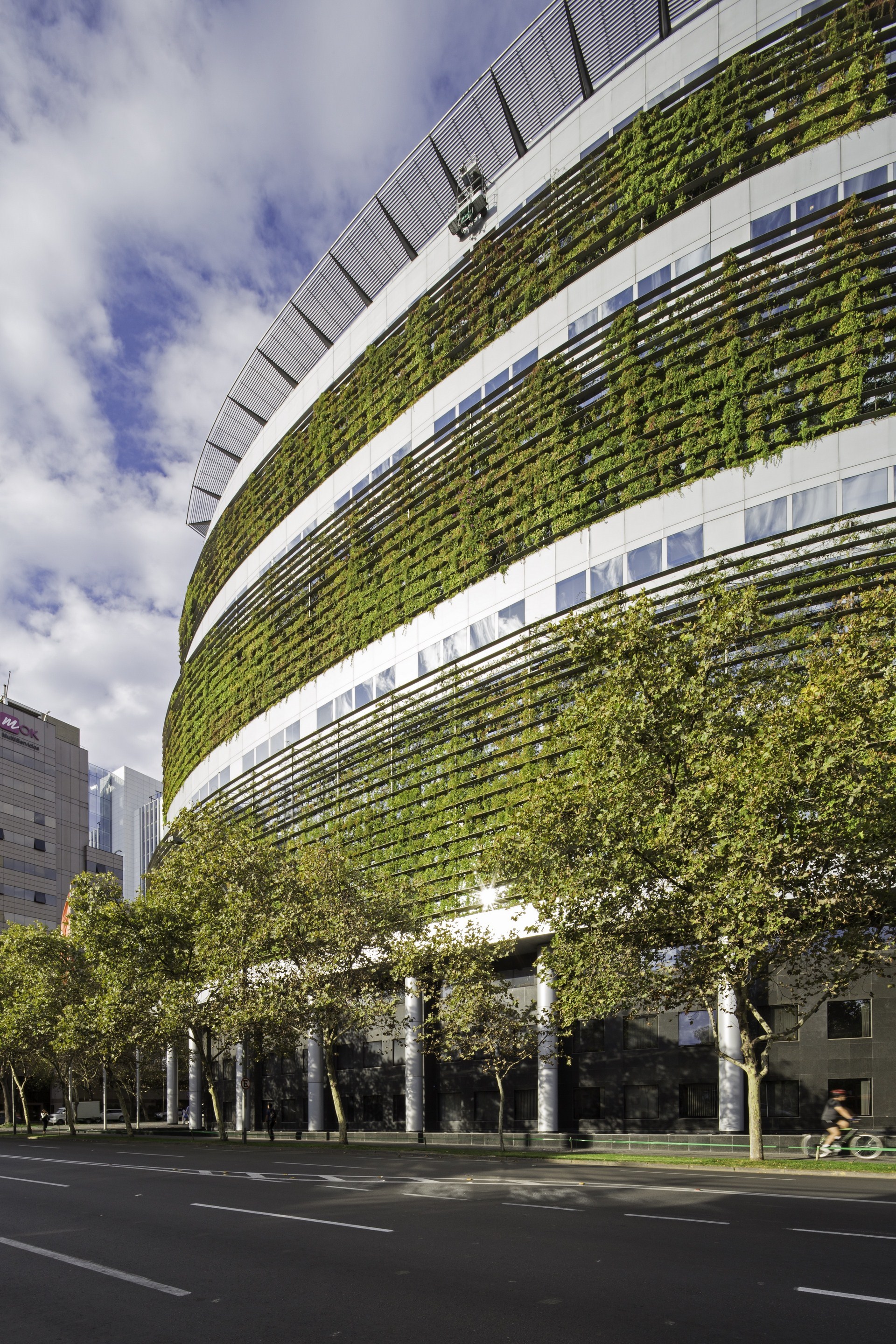 Galería de Edificio Consorcio Santiago / Enrique Browne + Borja Huidobro - 19