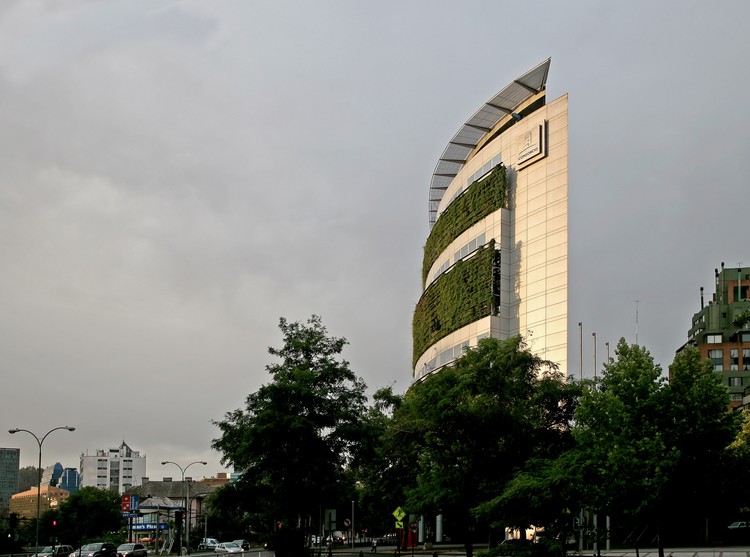 Edificio Consorcio Santiago / Enrique Browne + Borja Huidobro | ArchDaily México