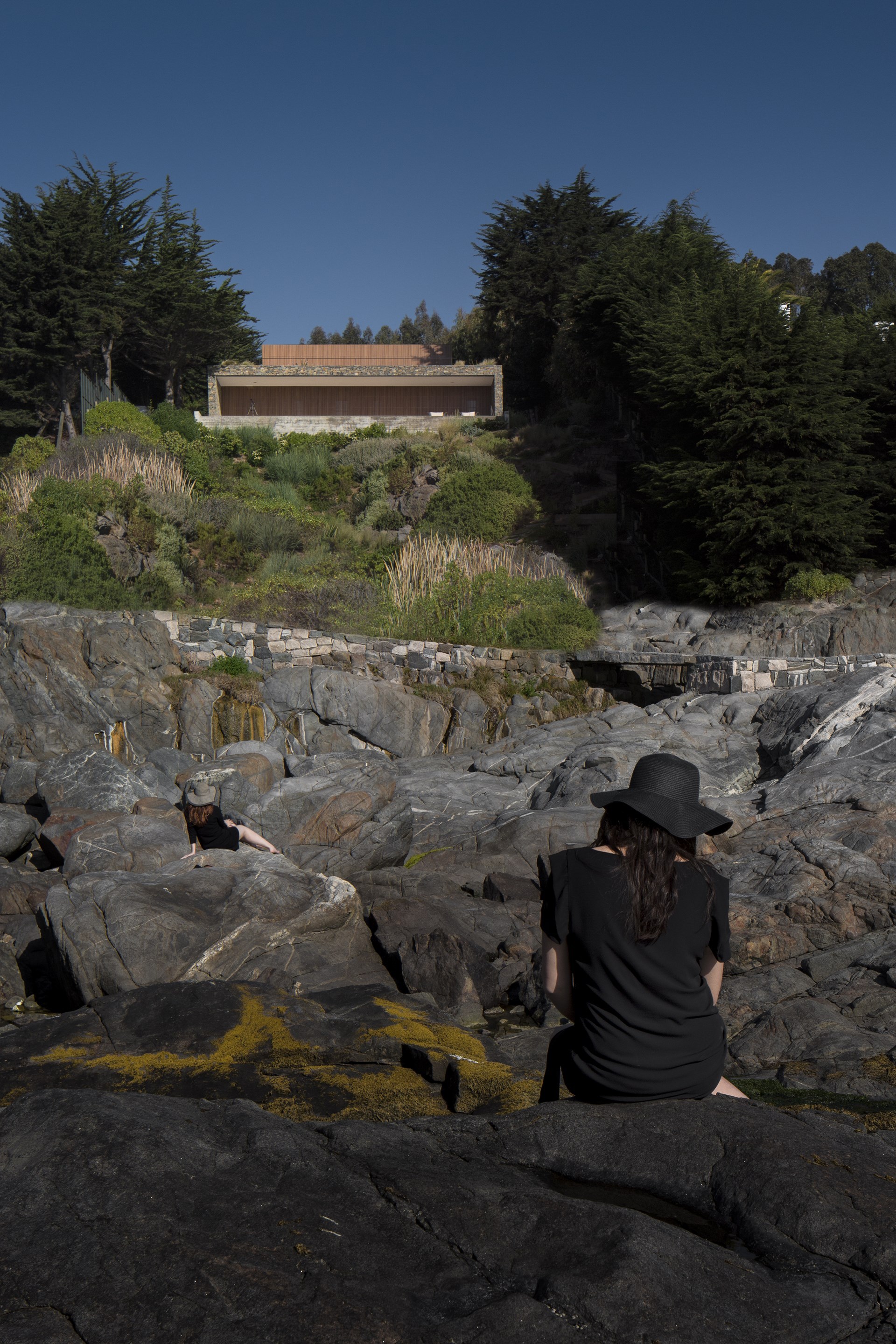 Gallery of Rocas House / studio mk27 - 36