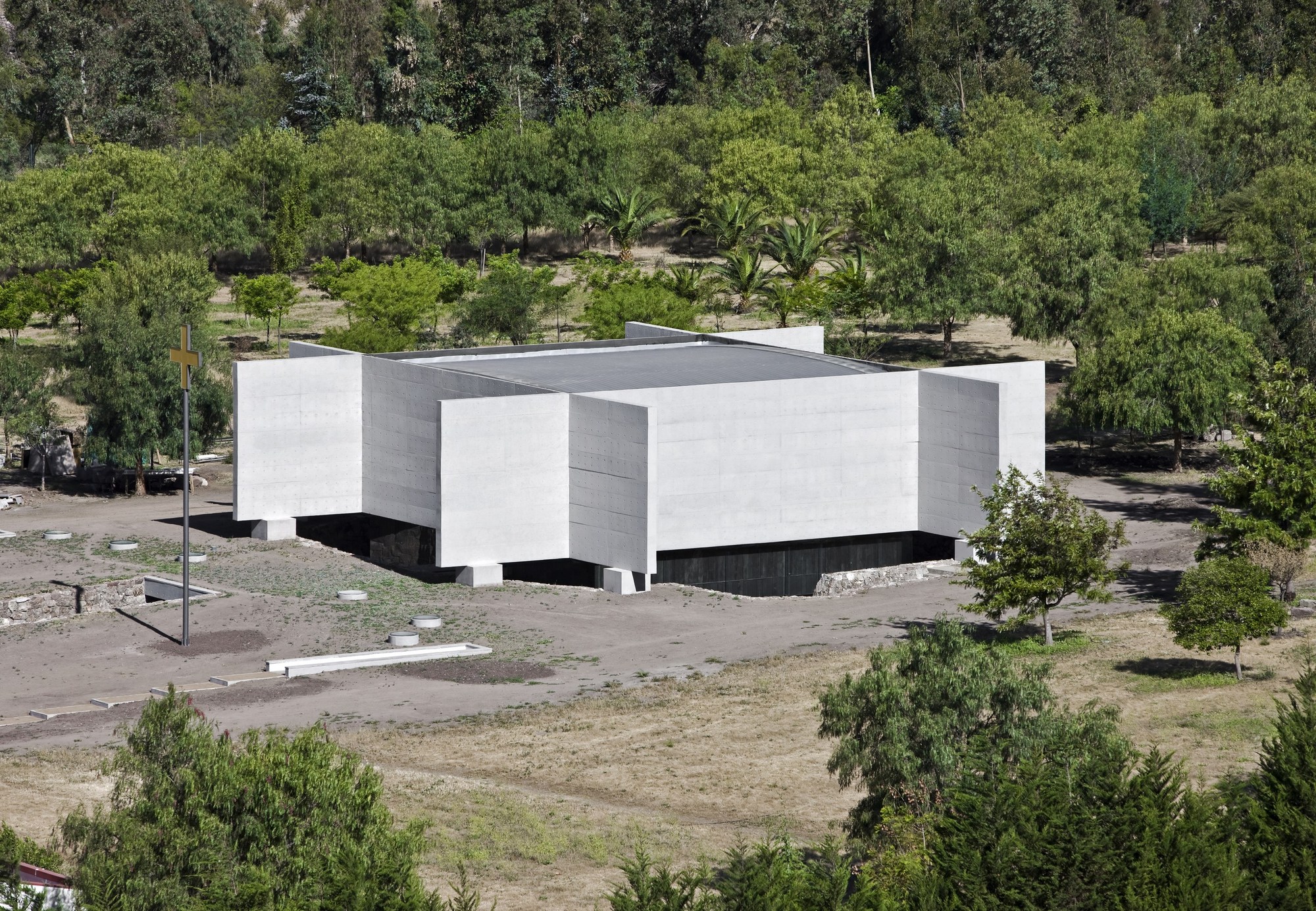 Galería de Capilla del Retiro / Undurraga Devés Arquitectos - 26