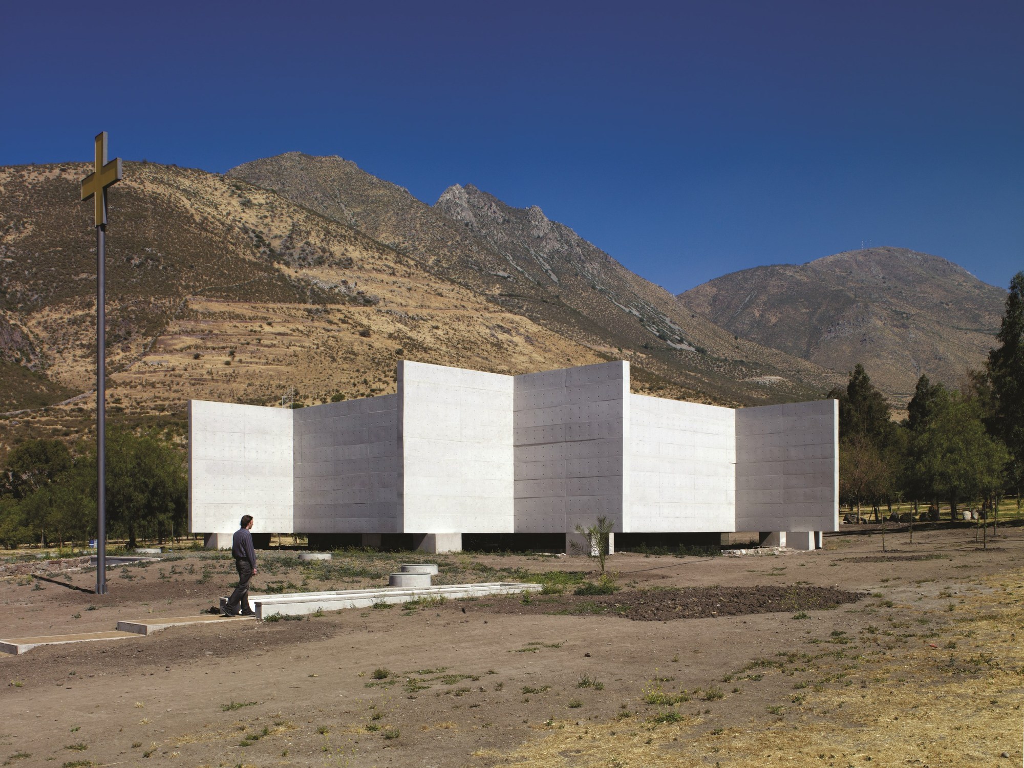 Galería de Capilla del Retiro / Undurraga Devés Arquitectos - 28