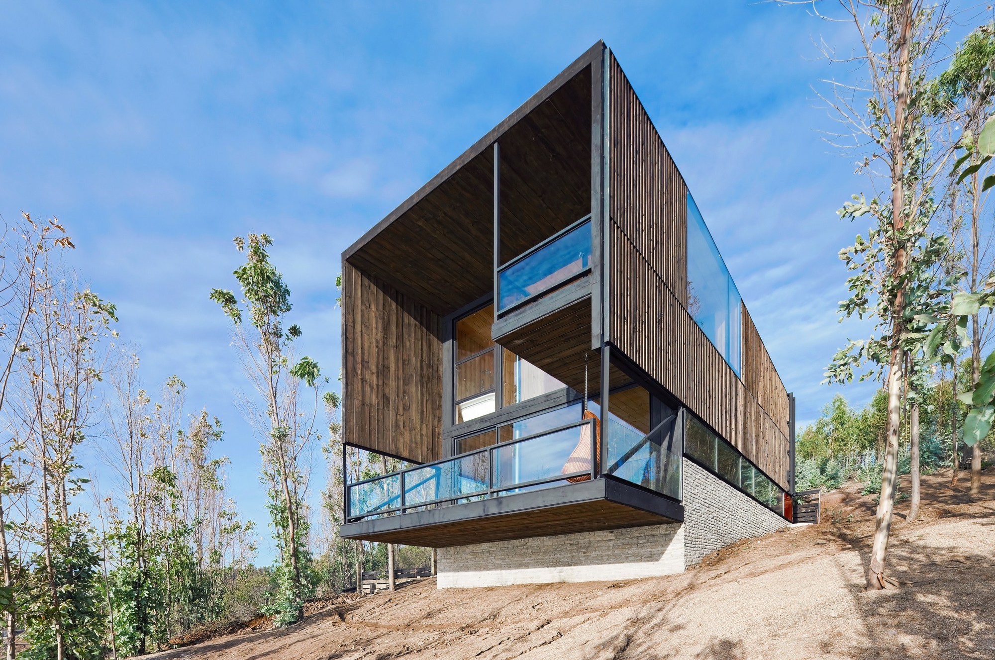 Gallery of Cortes House / WMR Arquitectos - 3