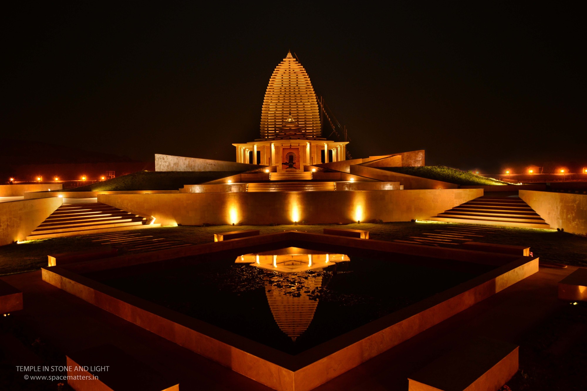 Gallery of Temple in Stone and Light / SpaceMatters - 17