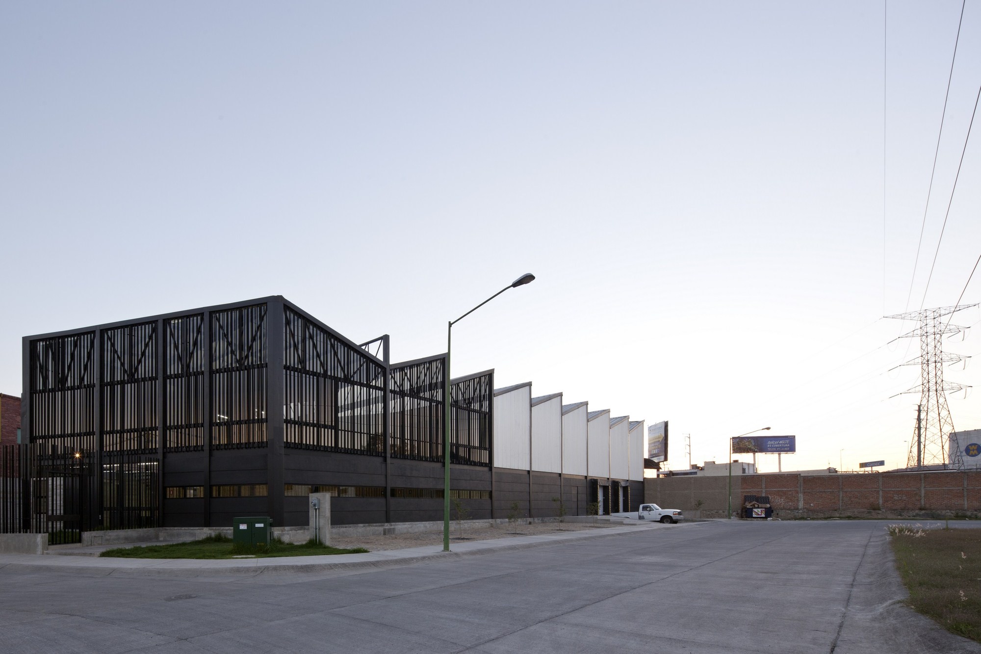 Gallery of Levering Trade / ATELIER ARS - 14