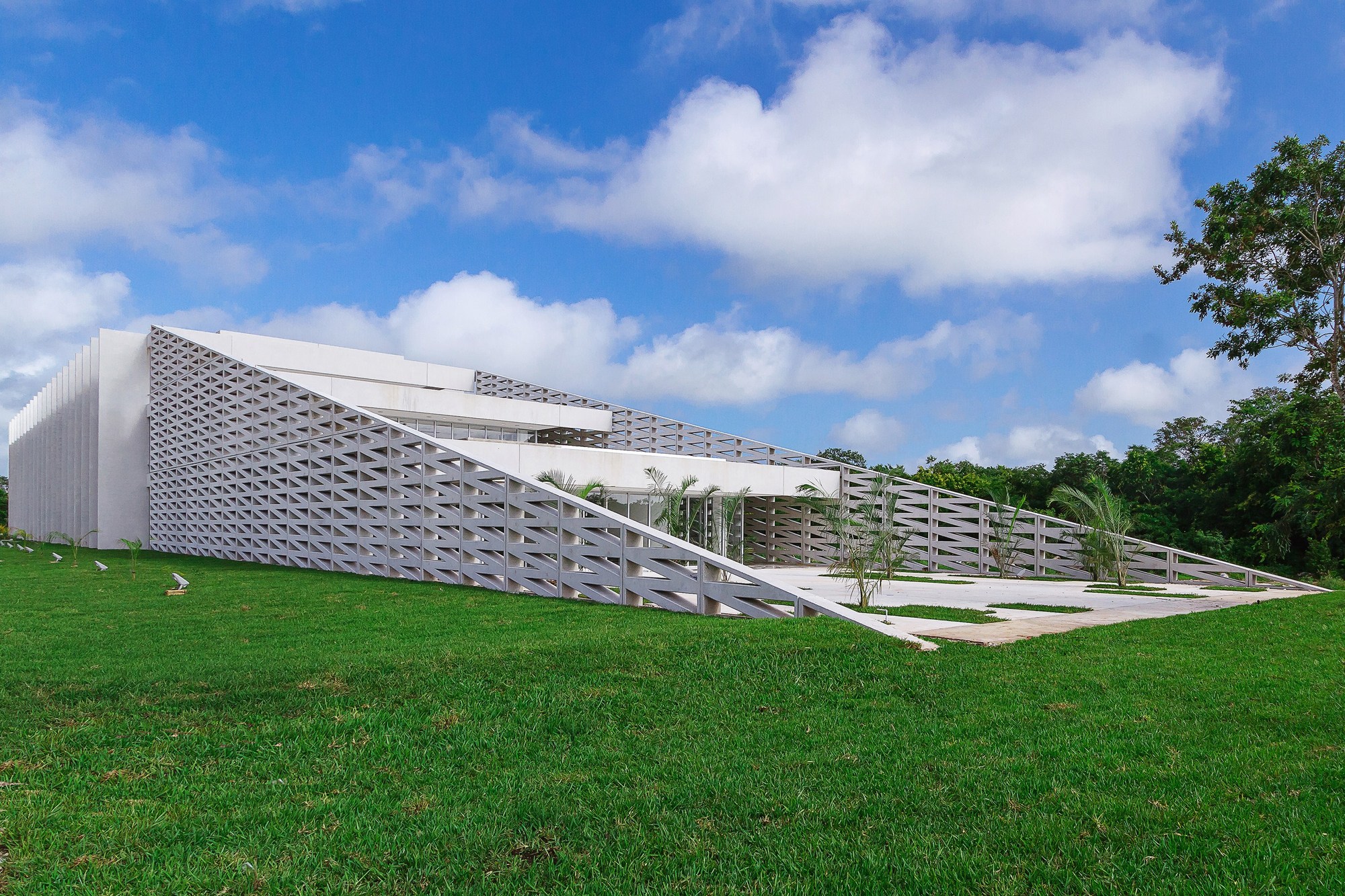 Gallery of TecniA Biotechnology Institute / Augusto Quijano Arquitectos ...