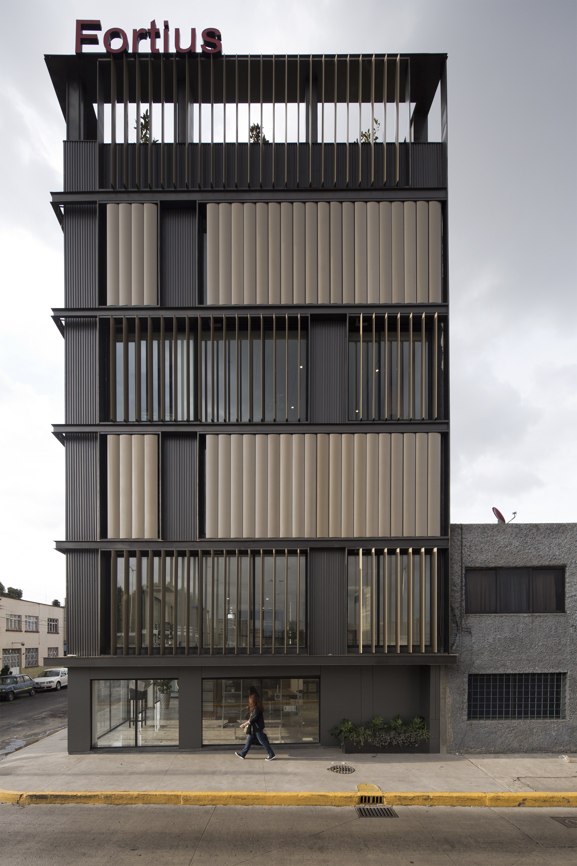 Galería de Remodelación Edificio de Oficinas Fortius México / ERREqERRE Arquitectura y Urbanismo - 7