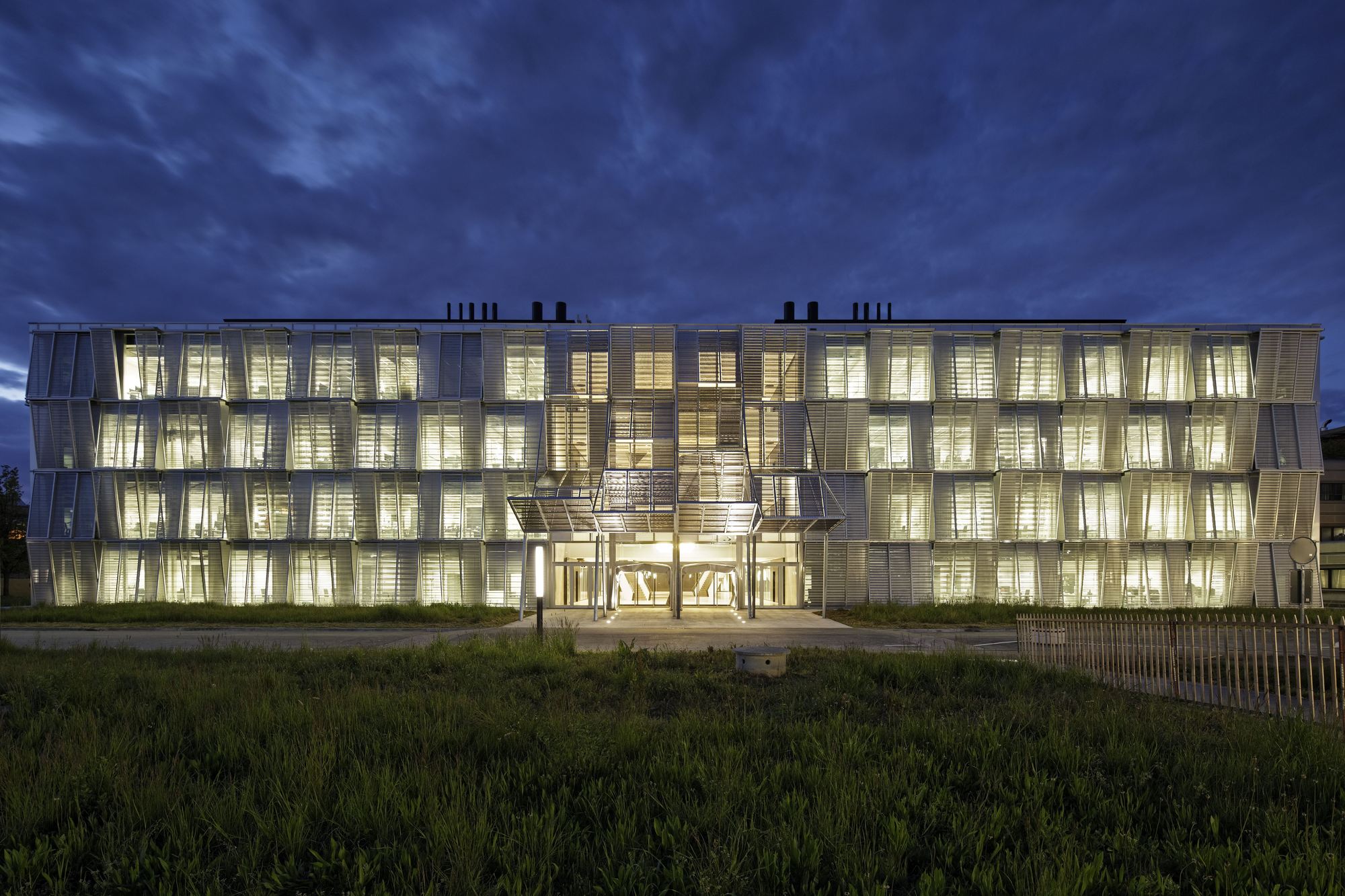 Gallery of New Mechanics Hall - ME Building / Dominique Perrault ...
